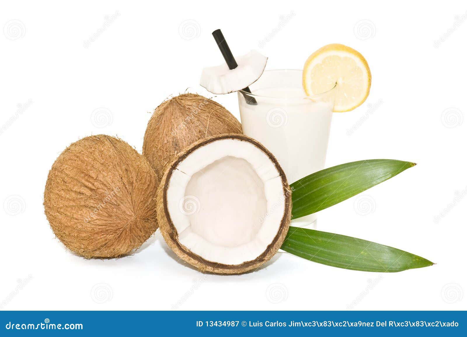 Composición Con El Coco Tropical Imagen de archivo - Imagen de tropical ...