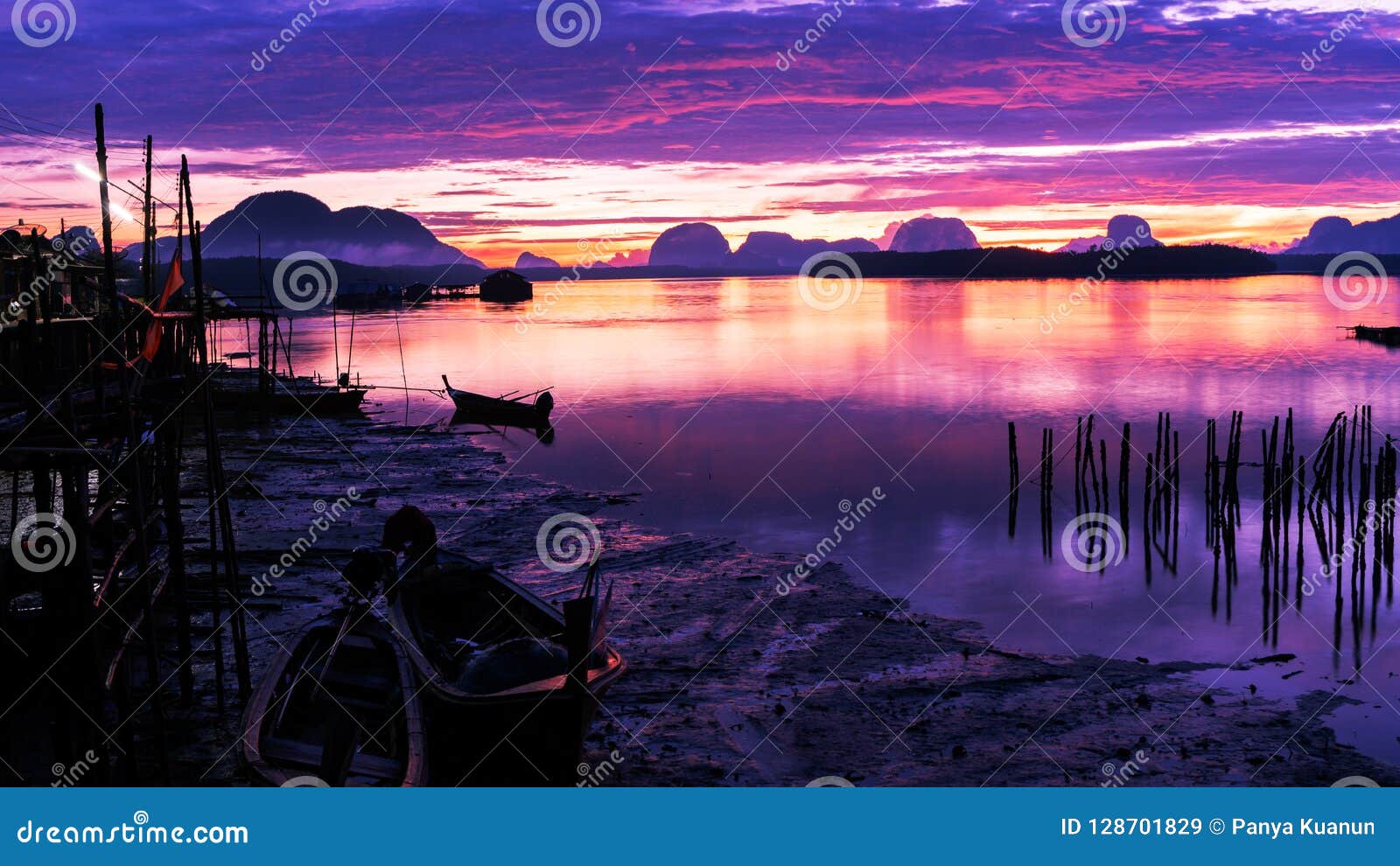 Composition of Beautiful Scenery Dramatic Light in the Morning. Stock ...