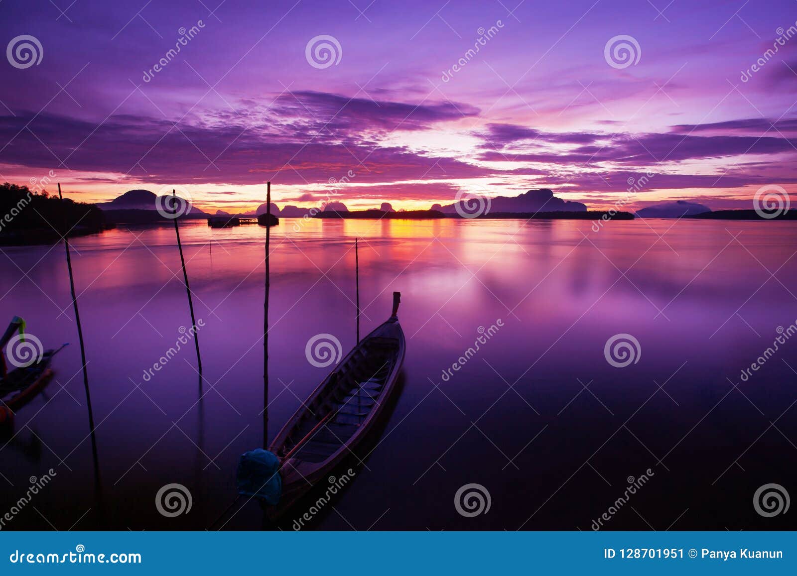 Composition of Beautiful Scenery Dramatic Light in the Morning. Stock ...
