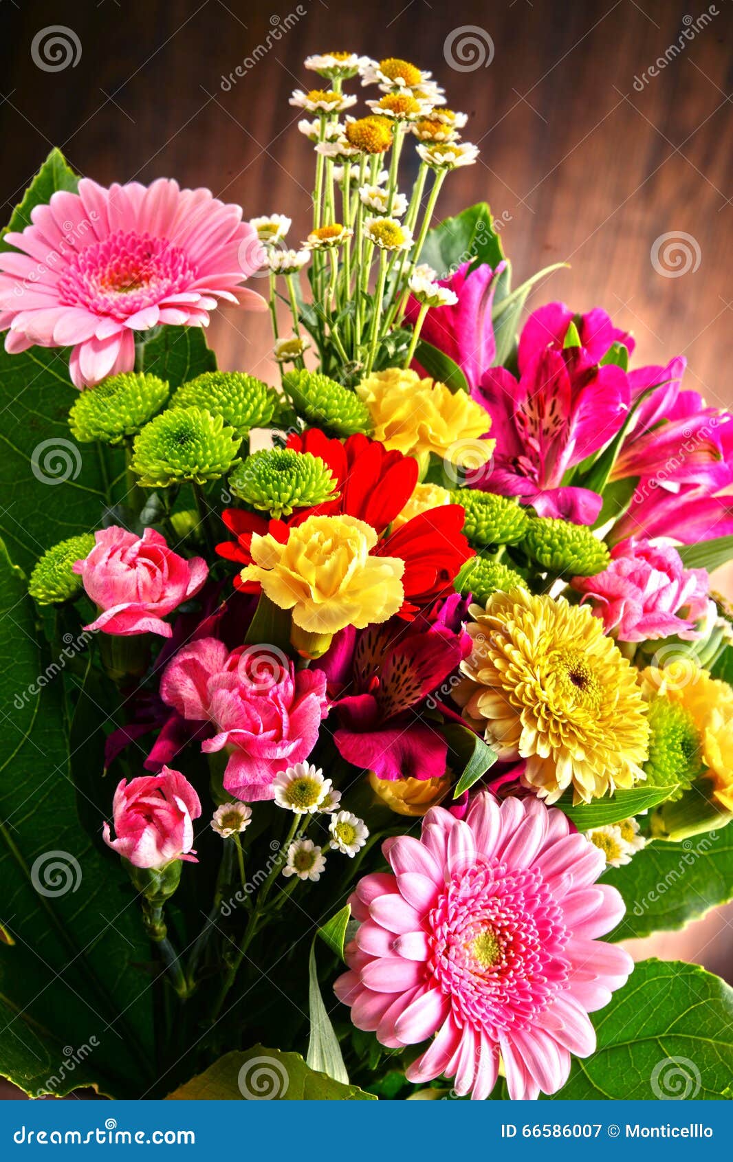 Composition with Bouquet of Flowers Stock Image - Image of leaf, bloom ...