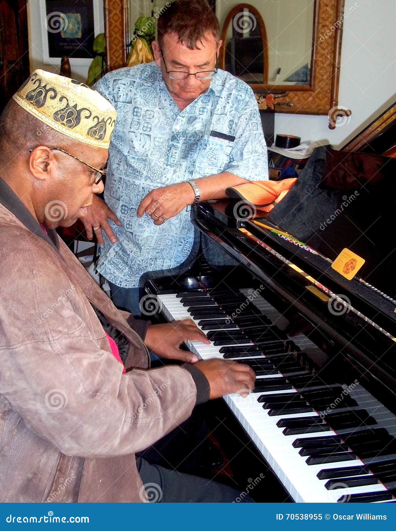 Compositores Que Trabajan Junto Imagen editorial - Imagen de ...
