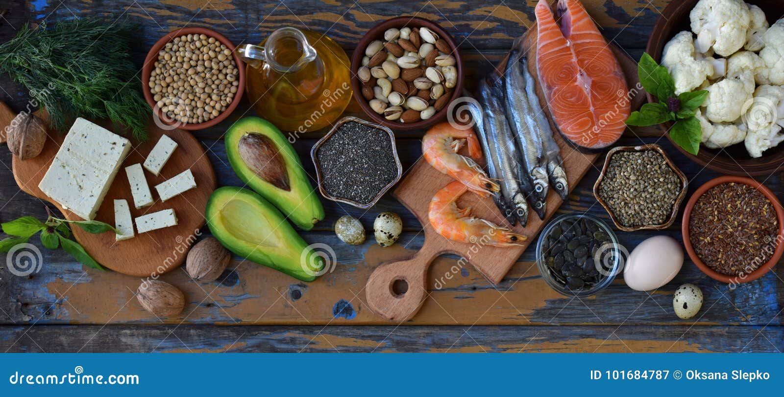 Composizione Dei Prodotti Che Contengono Gli Acidi Grassi Insaturi Omega 3 Pesce Dadi Tofu
