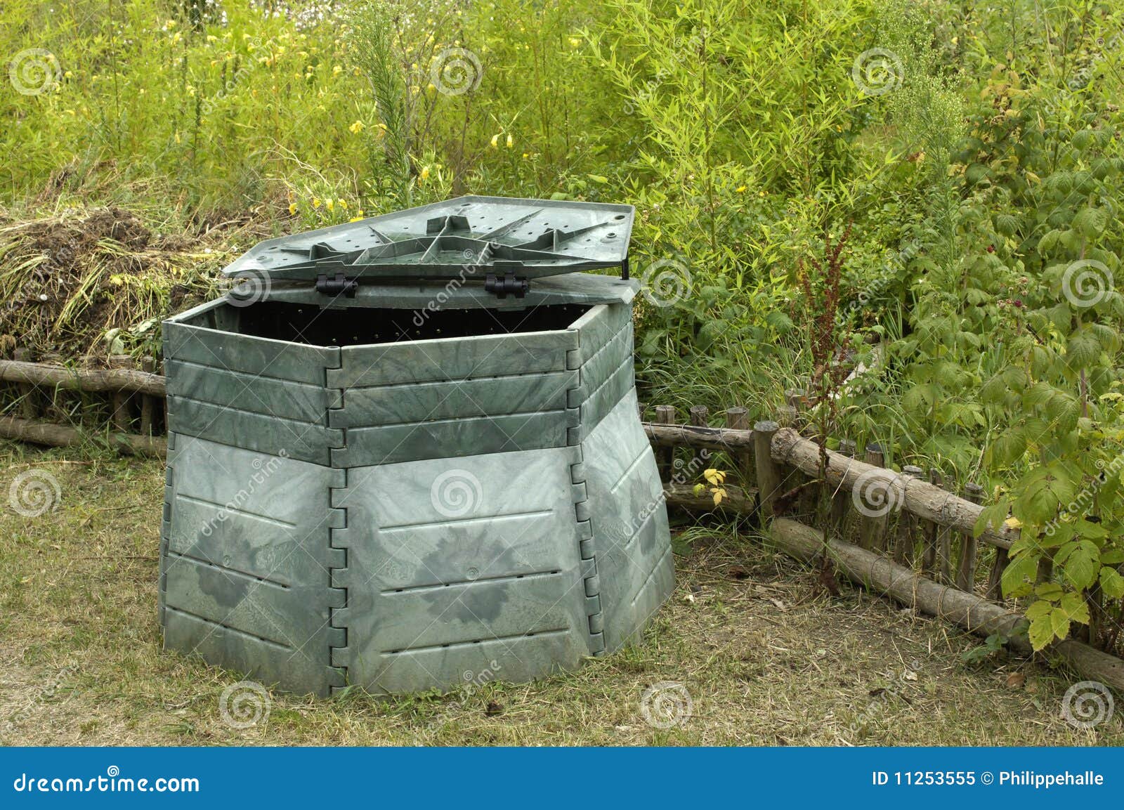 Compost barrel stock image. Image of area, nature, architecture - 11253555