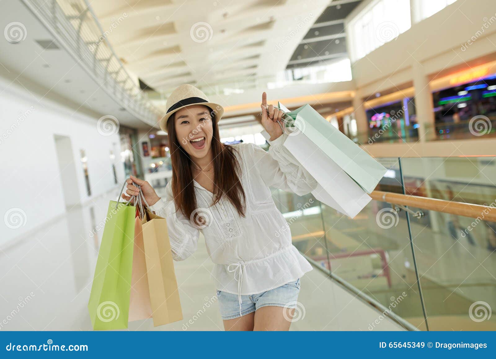 Compra bem sucedida imagem de stock. Imagem de despesa - 65645349