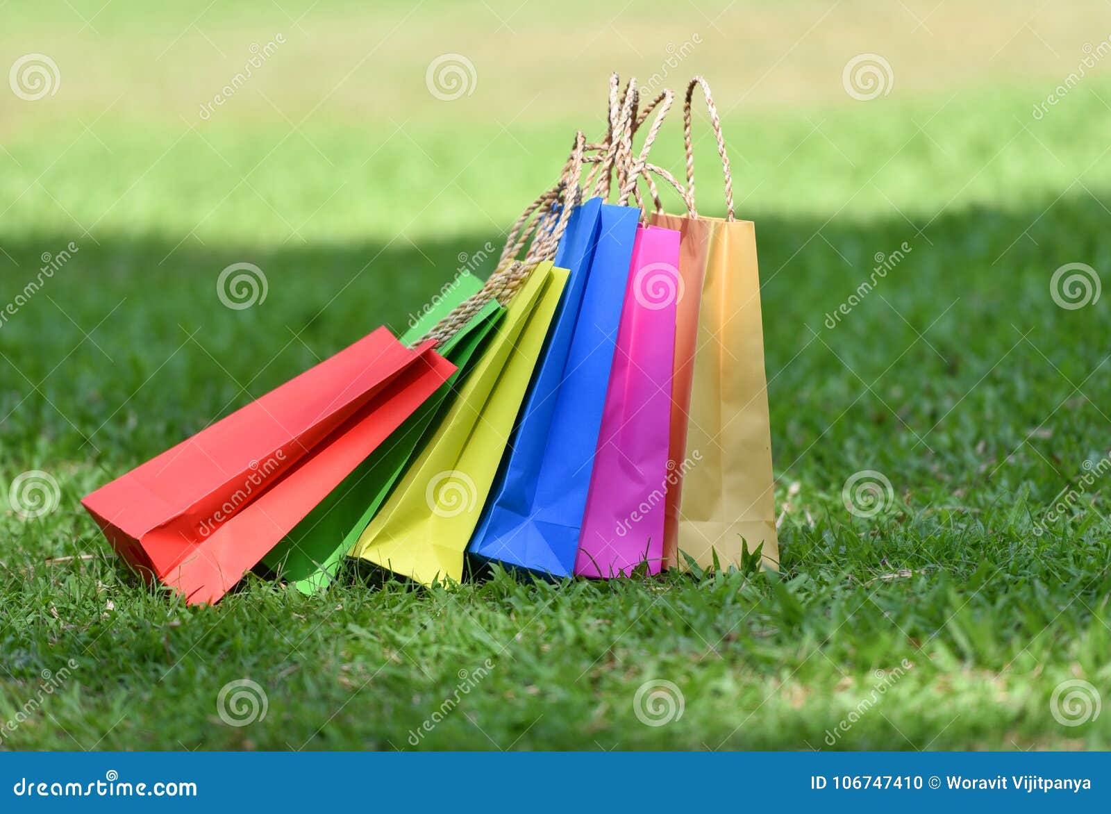 Compras Coloridas Del Bolso Foto de archivo - Imagen de azul, minorista ...