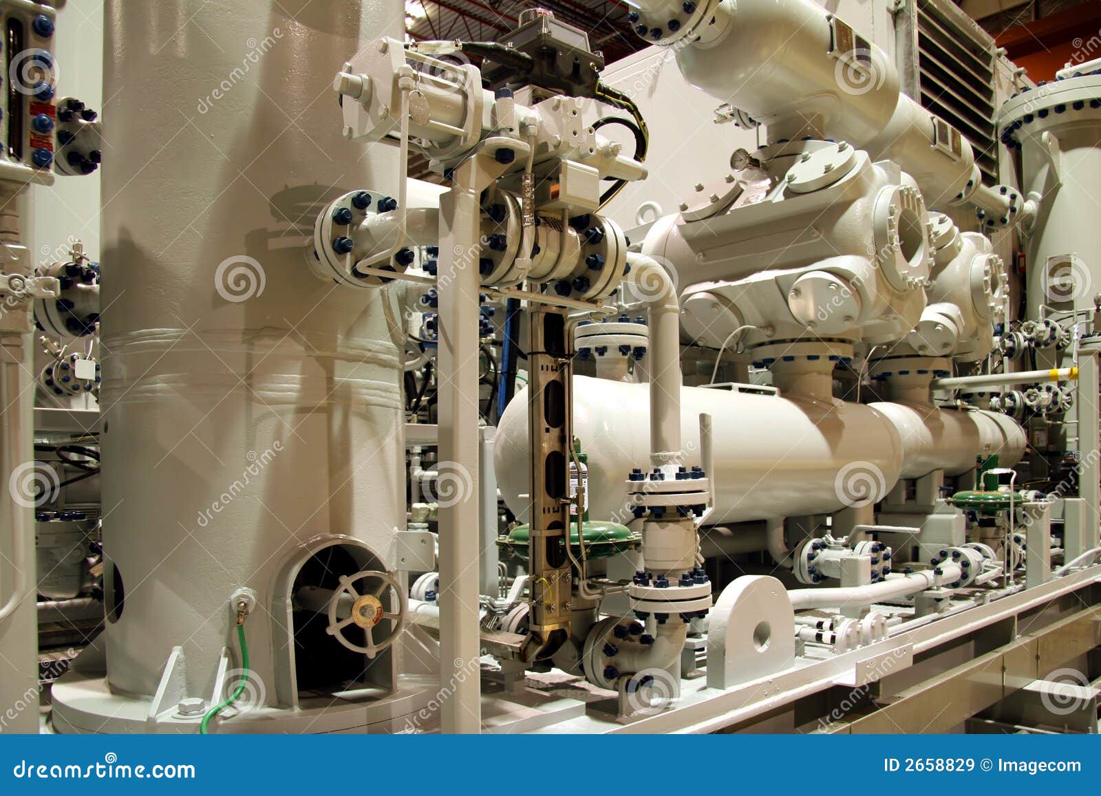 Compresor de gas imagen de archivo. Imagen de tanque, metal - 2658829