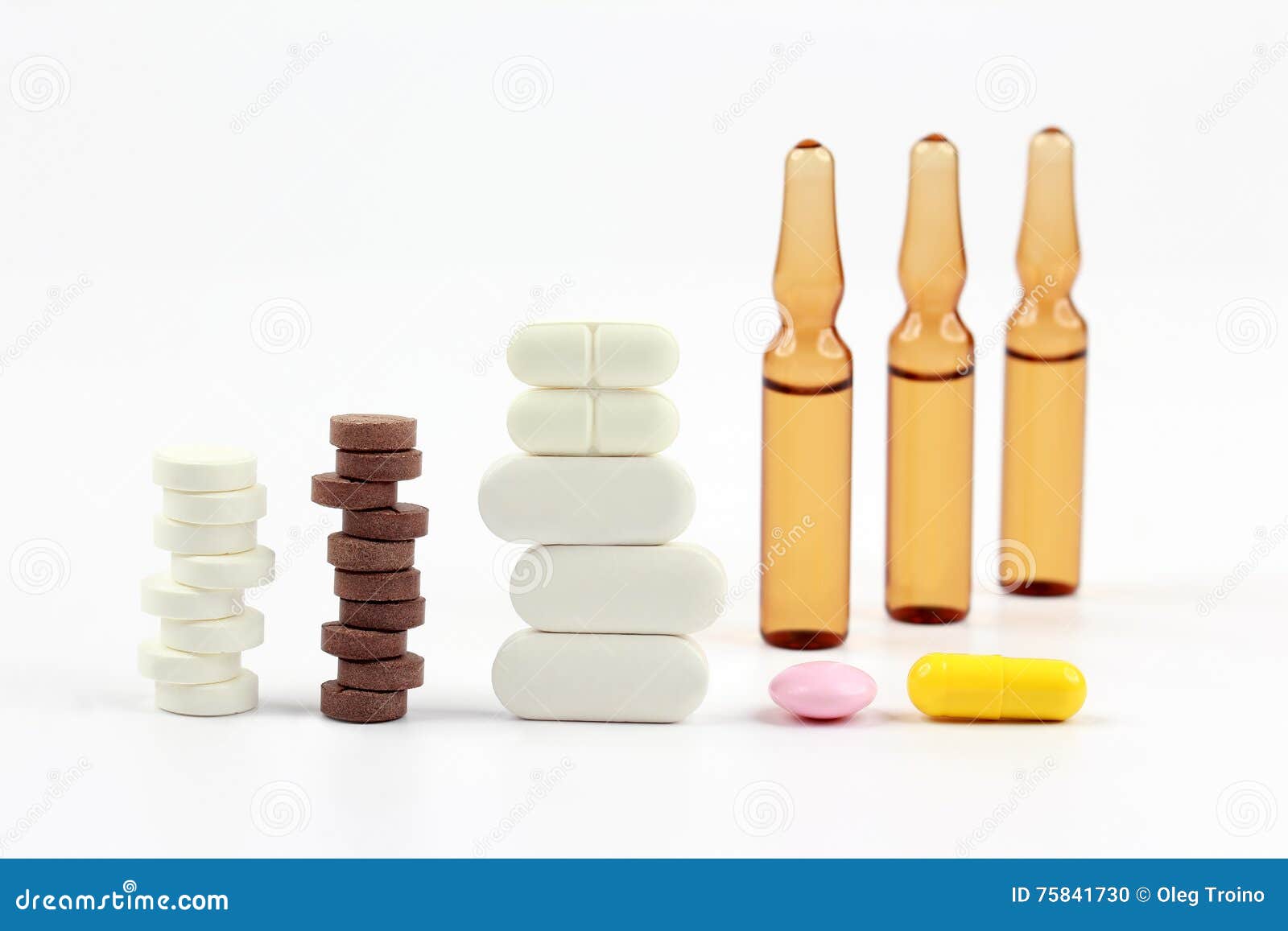 Compresse E Capsule Medicinali Su Fondo Bianco Fotografia Stock ...