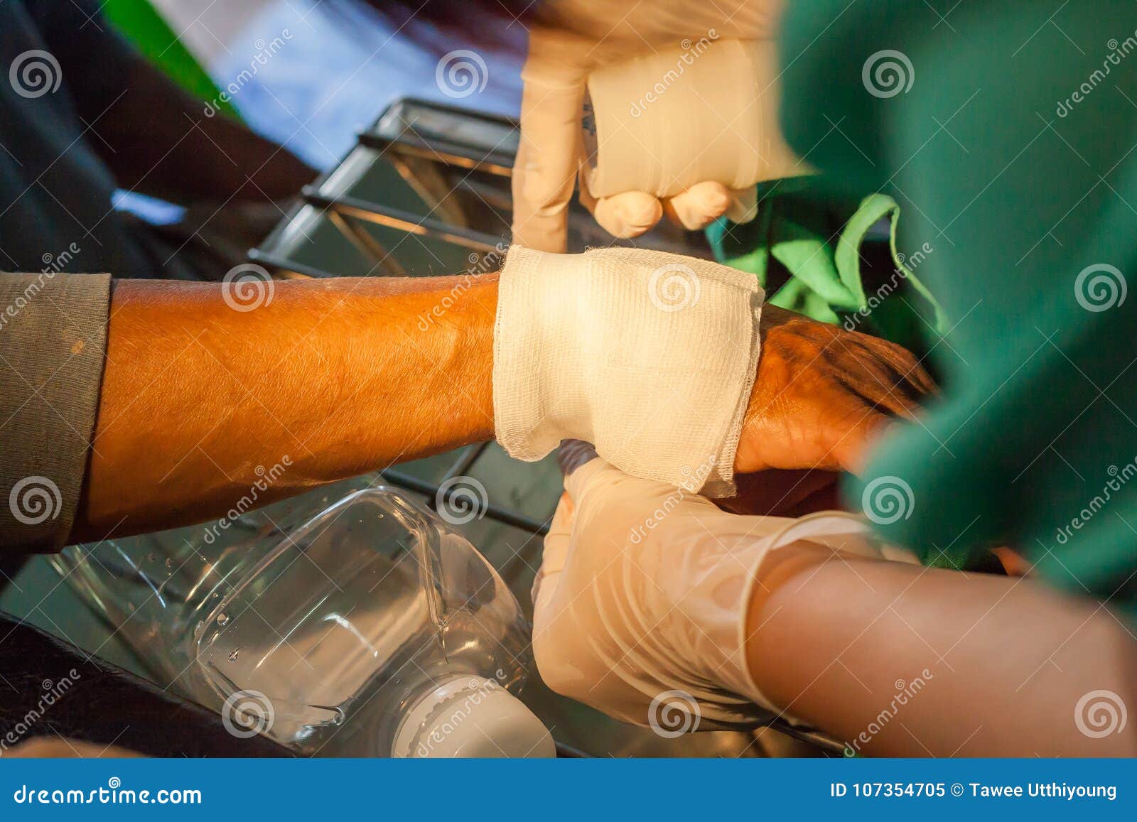 Compression bandage gauze stock image. Image of bandages - 107354705