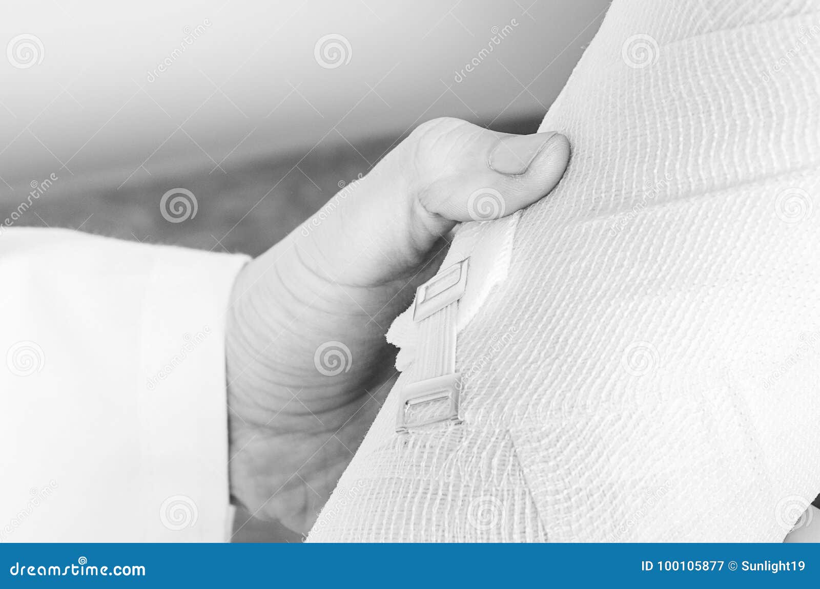 Compression Bandage To Inflammation, Application of Figure of Eight ...