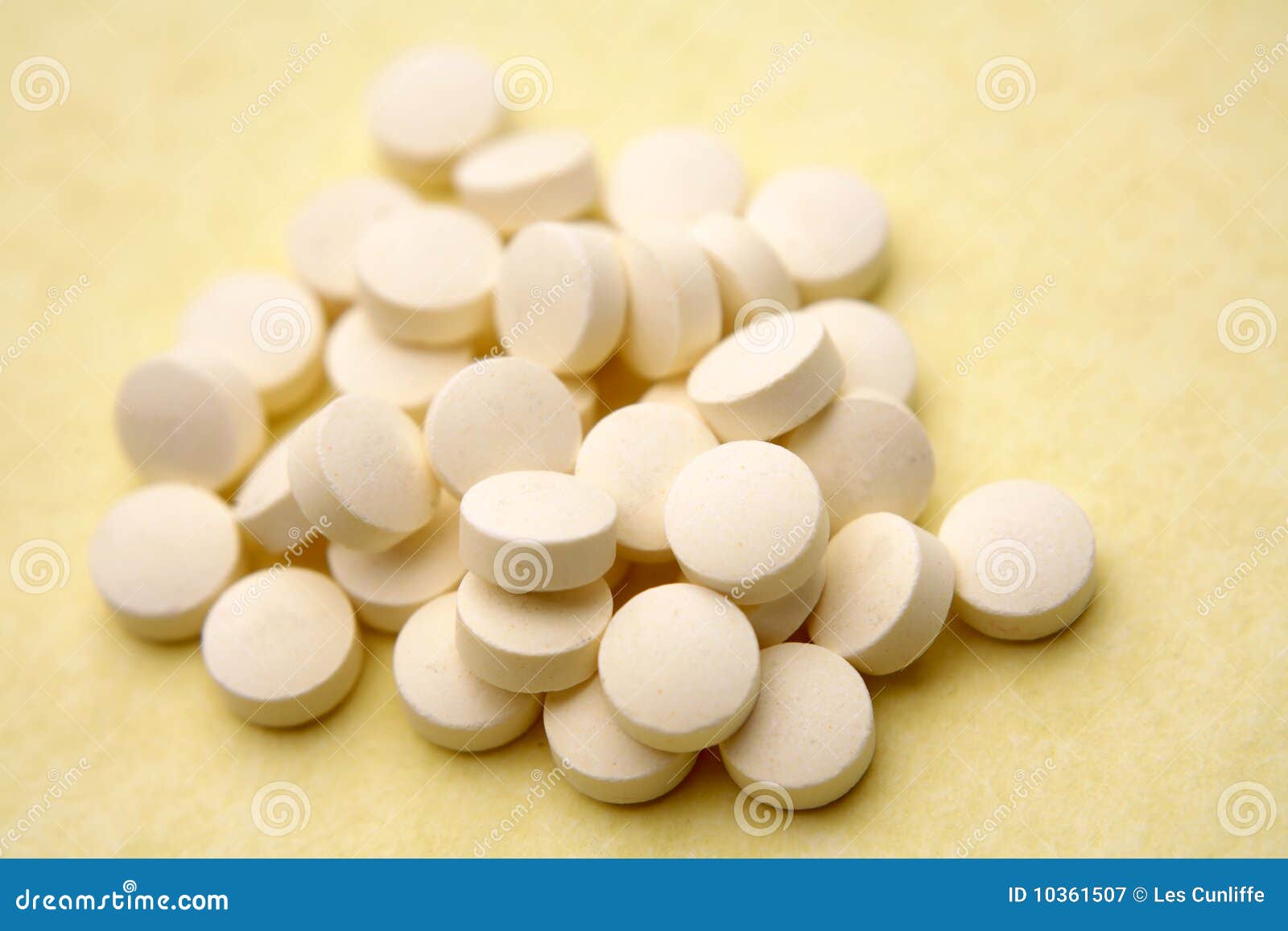 Comprimidos imagem de stock. Imagem de cuidado, farmacêutica - 10361507