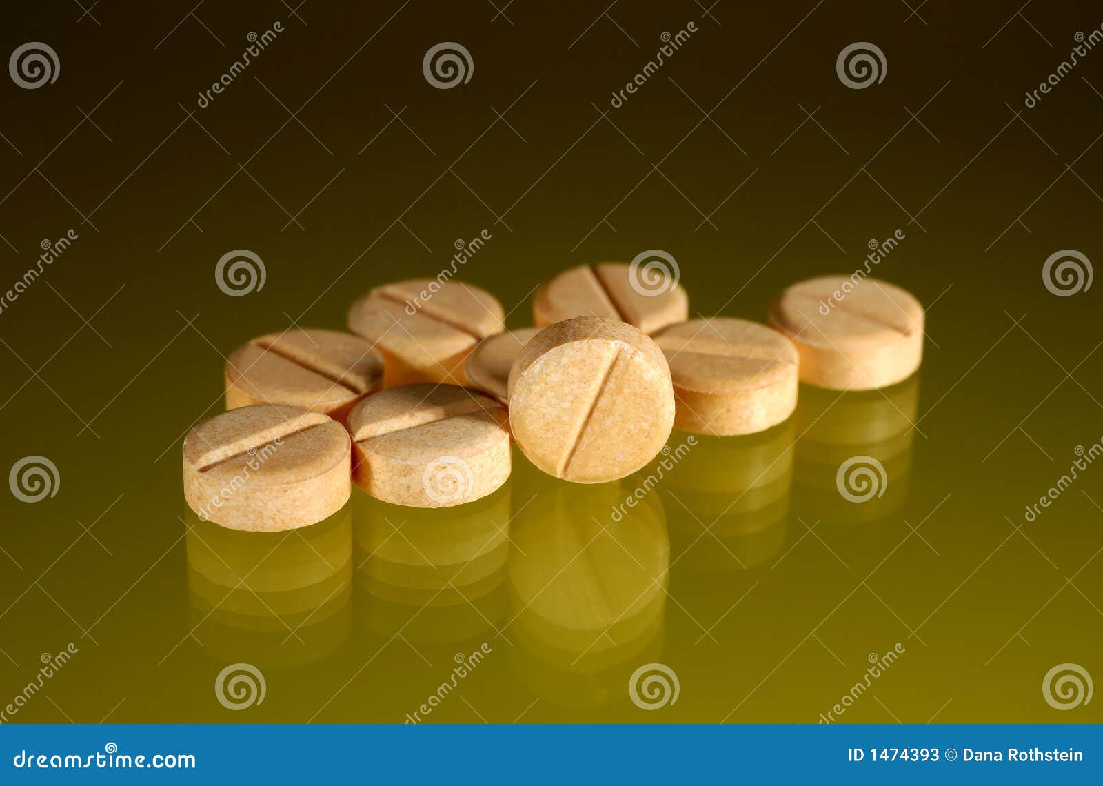 Comprimidos imagem de stock. Imagem de dose, suplemento - 1474393