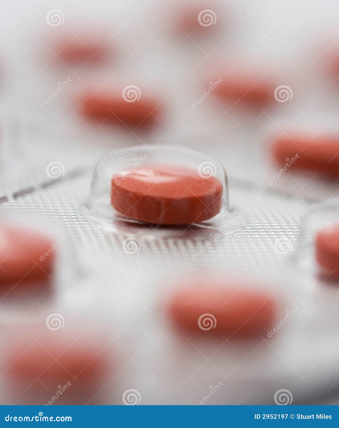 Comprimidos imagem de stock. Imagem de bolha, droga, vitaminas - 2952197