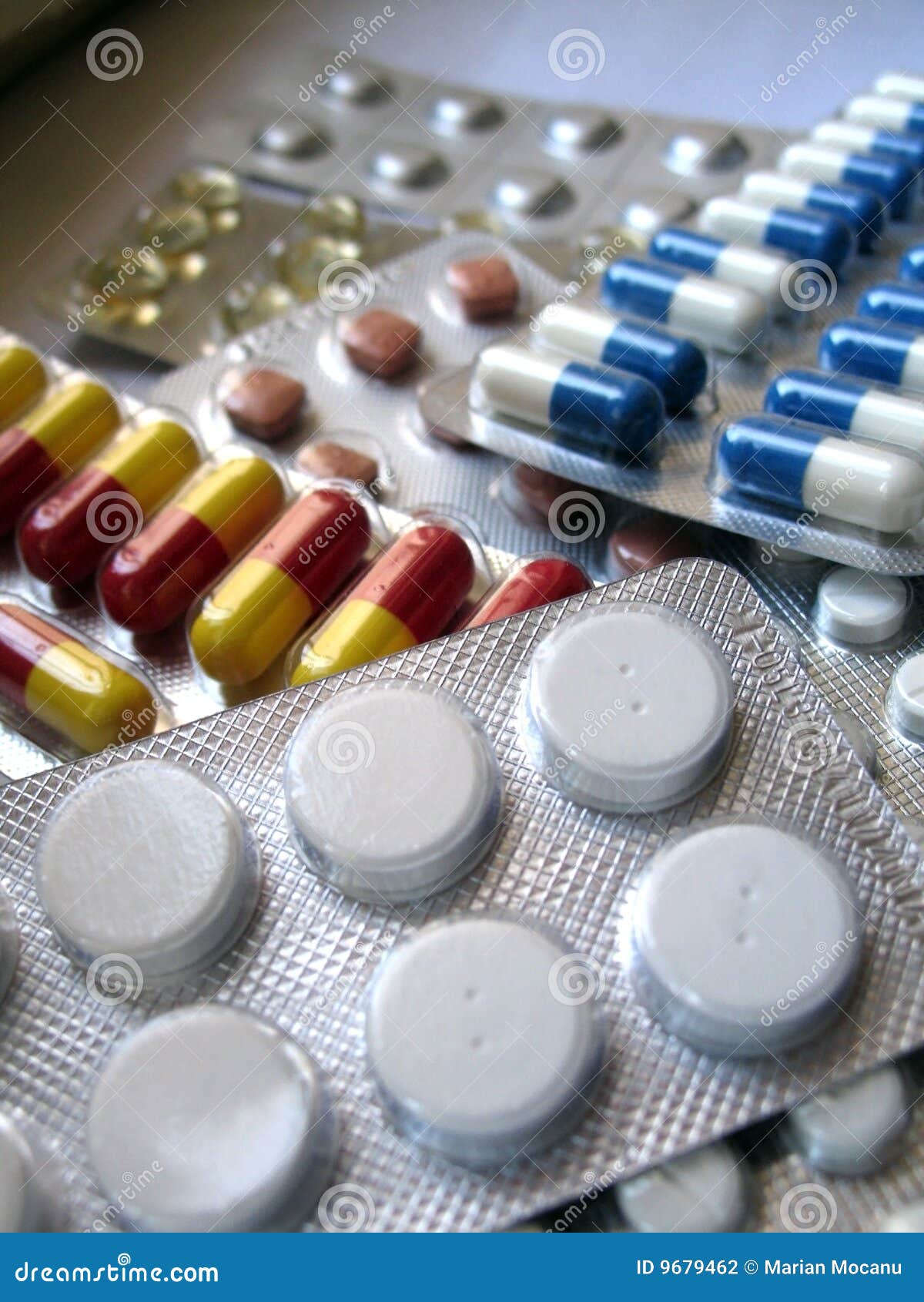 Comprimidos foto de stock. Imagem de tratamento, medicina - 9679462