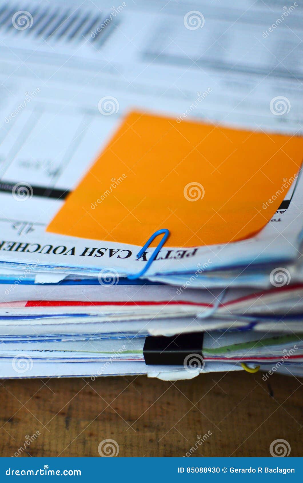 Comprovante De Dinheiro Mesquinho Foto de Stock - Imagem de diversidade ...