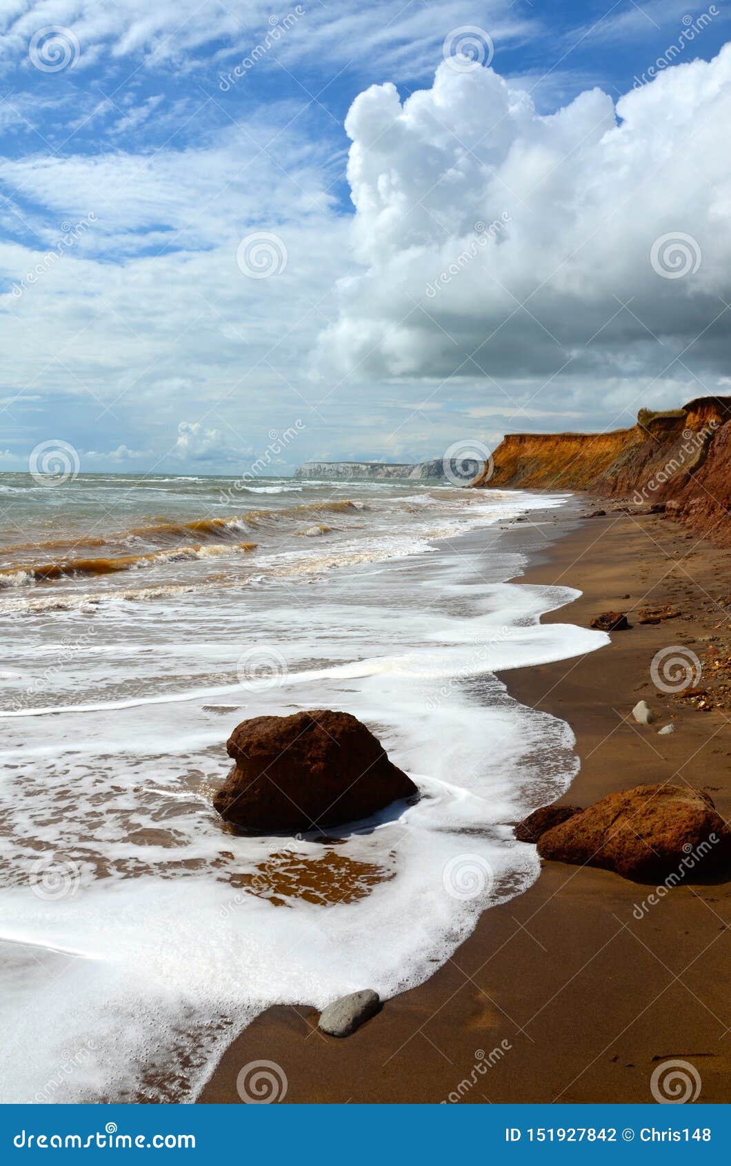 Compton Beach, Isle of Wight Stock Photo - Image of ocean, isle: 151927842