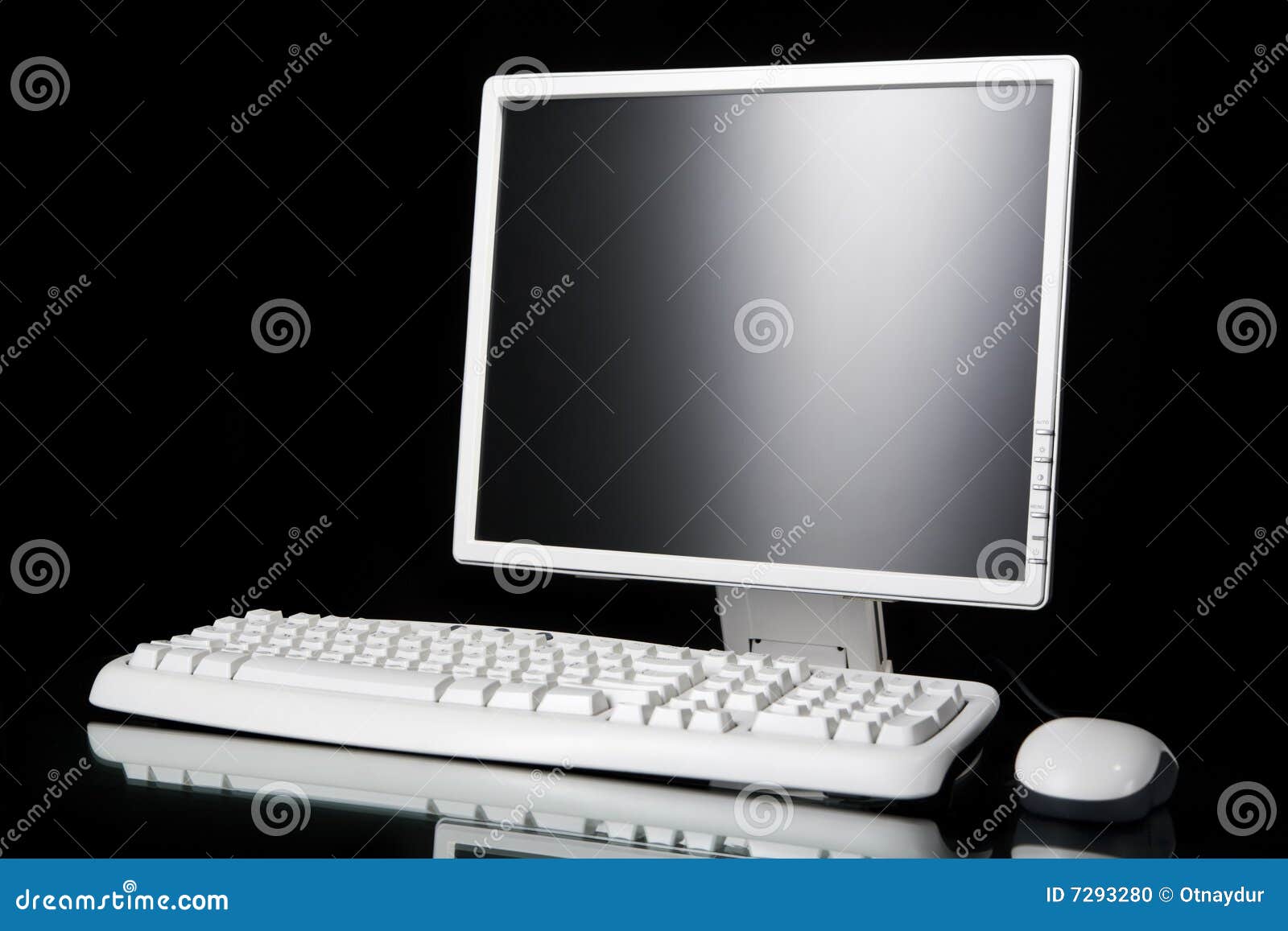 Computador branco no preto foto de stock. Imagem de computador - 7293280
