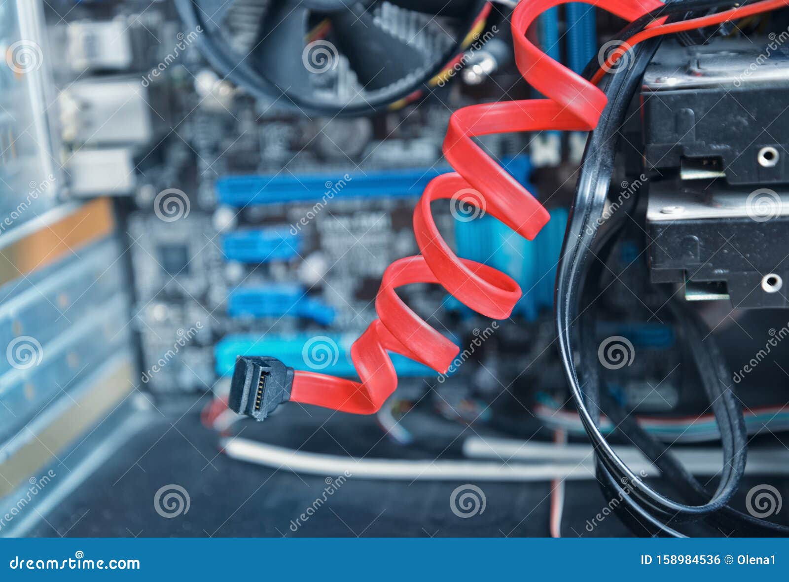 Computador quebrado foto de stock. Imagem de tecnologia - 158984536