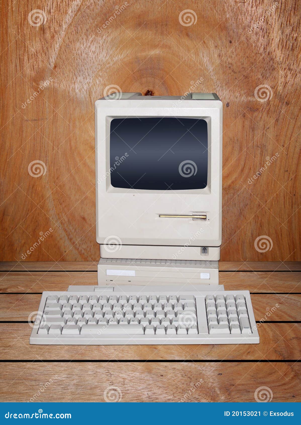 Computadora De Escritorio Vieja Imagen de archivo - Imagen: 20153021