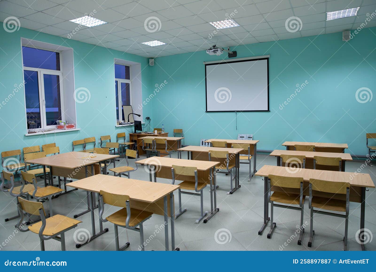 Computer class in school stock image. Image of keyboard - 258897887