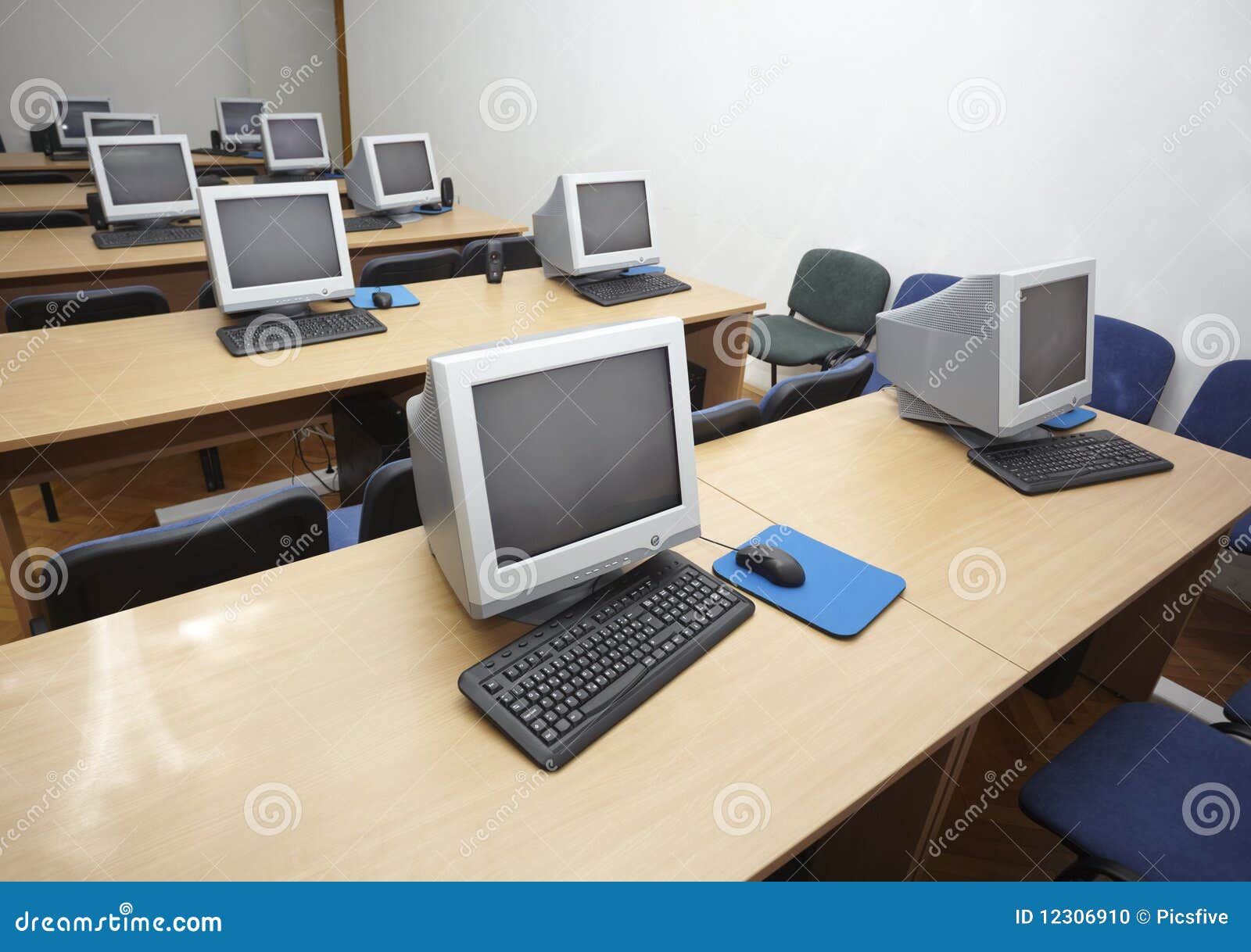 Computer classroom 1 stock photo. Image of laboratory - 12306910