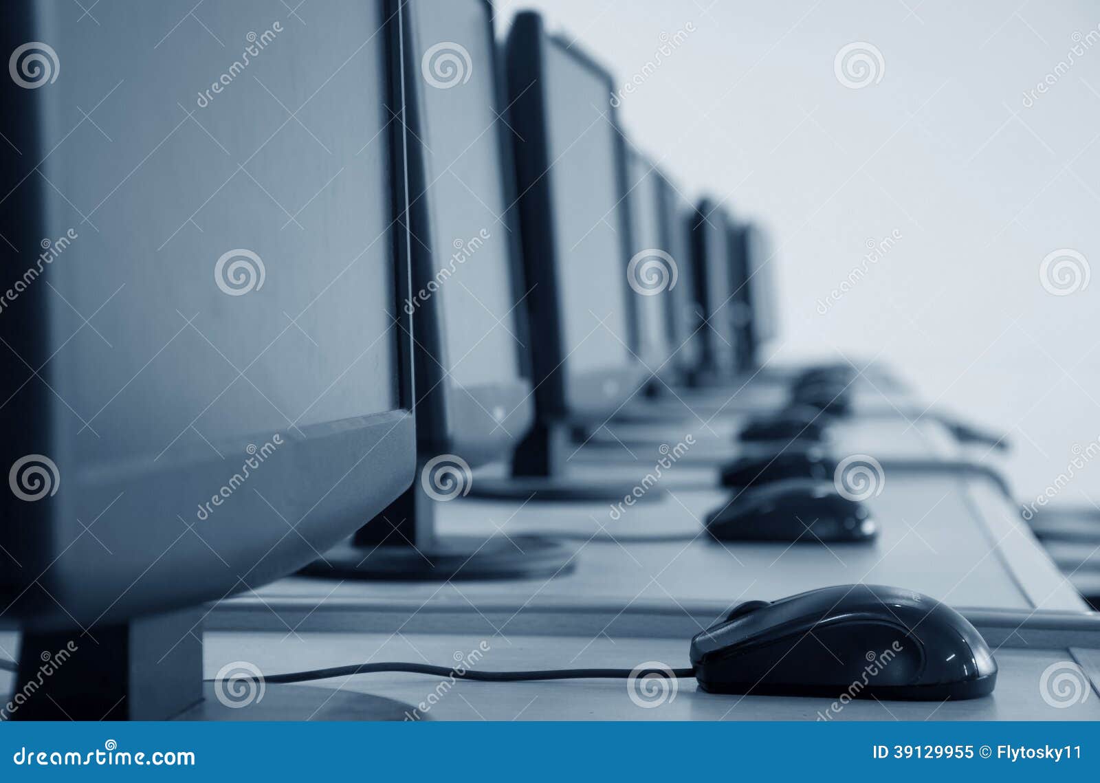 Computer classroom stock image. Image of office, place - 39129955