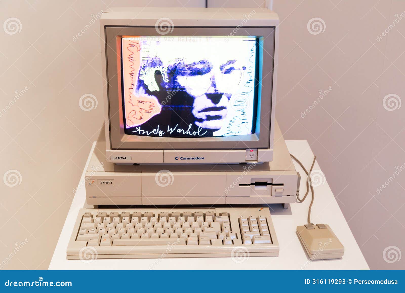 Computer Commodore Amiga 1000 with Floppy Disk and Mouse Editorial ...