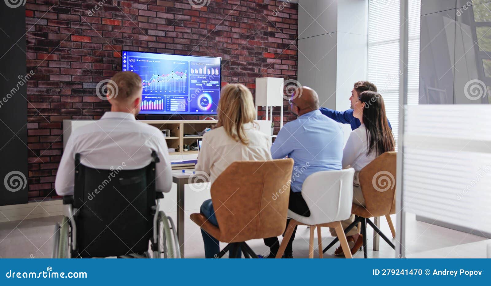 Computer Data Analyst People Using Dashboard Stock Photo - Image of ...