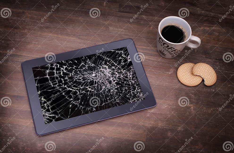 Computer Della Compressa Con Vetro Rotto Immagine Stock - Immagine di ...