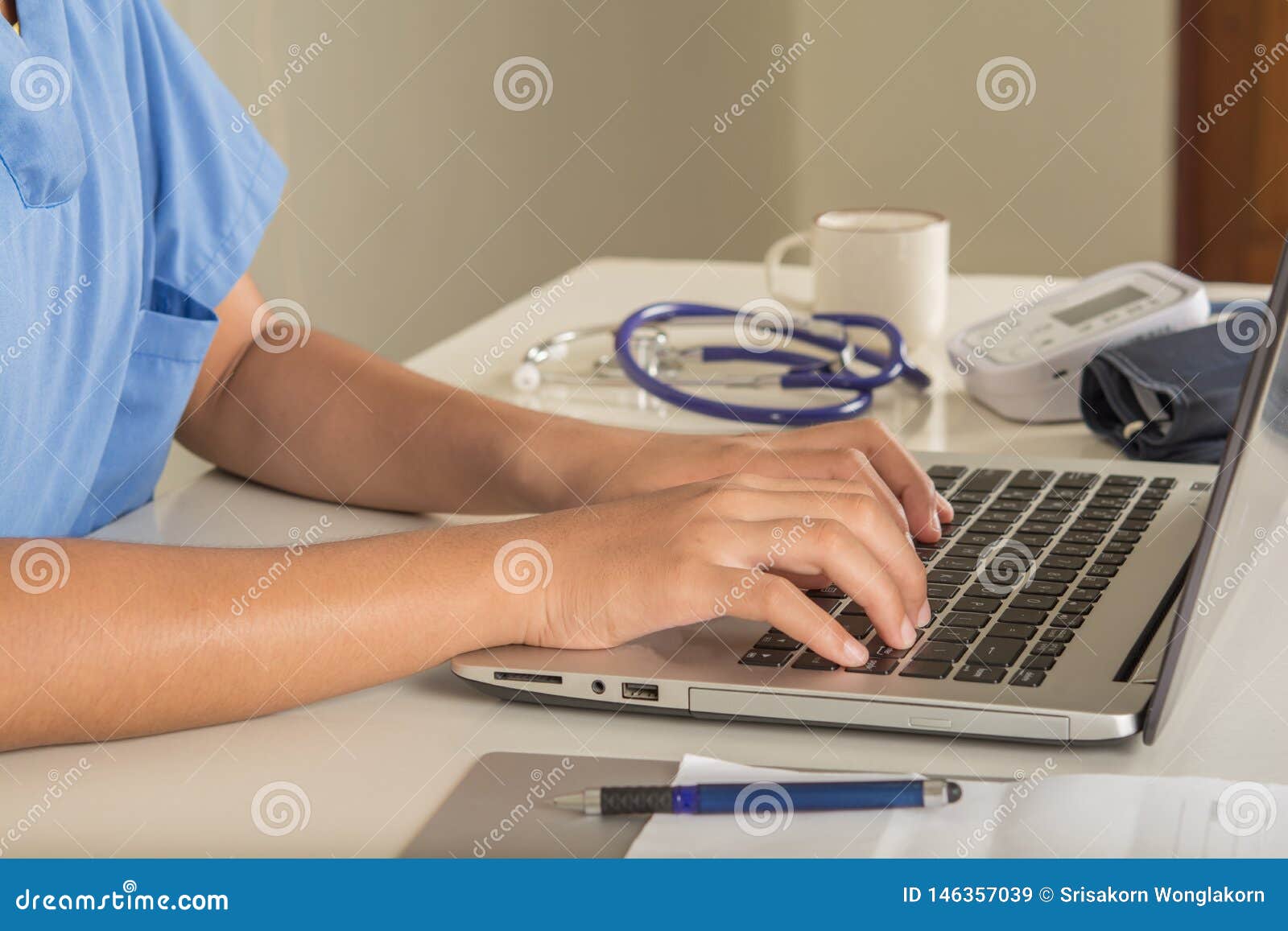 Computer and doctor`s hand stock image. Image of health - 146357039