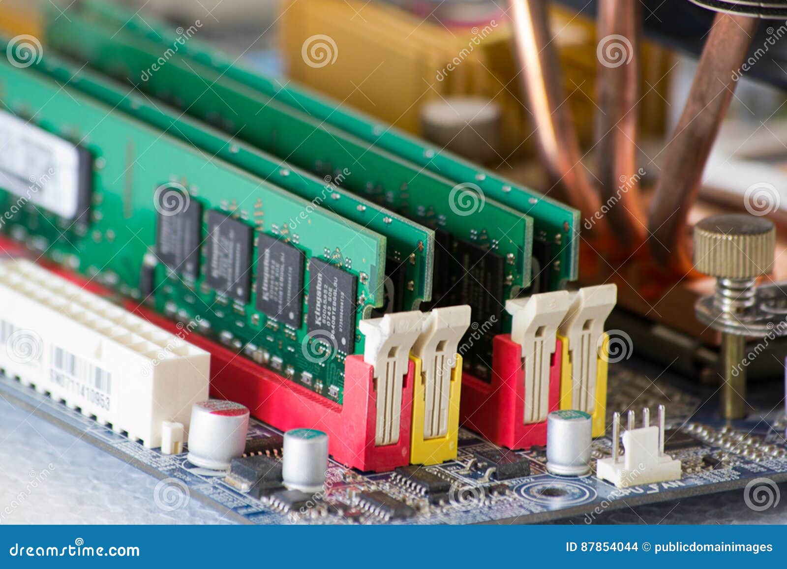 Computer-dram-memory-in-slots Picture. Image: 87854044