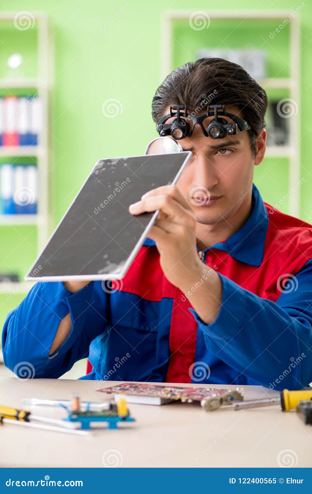 The Computer Engineer Repairing Broken Desktop Stock Image - Image of ...