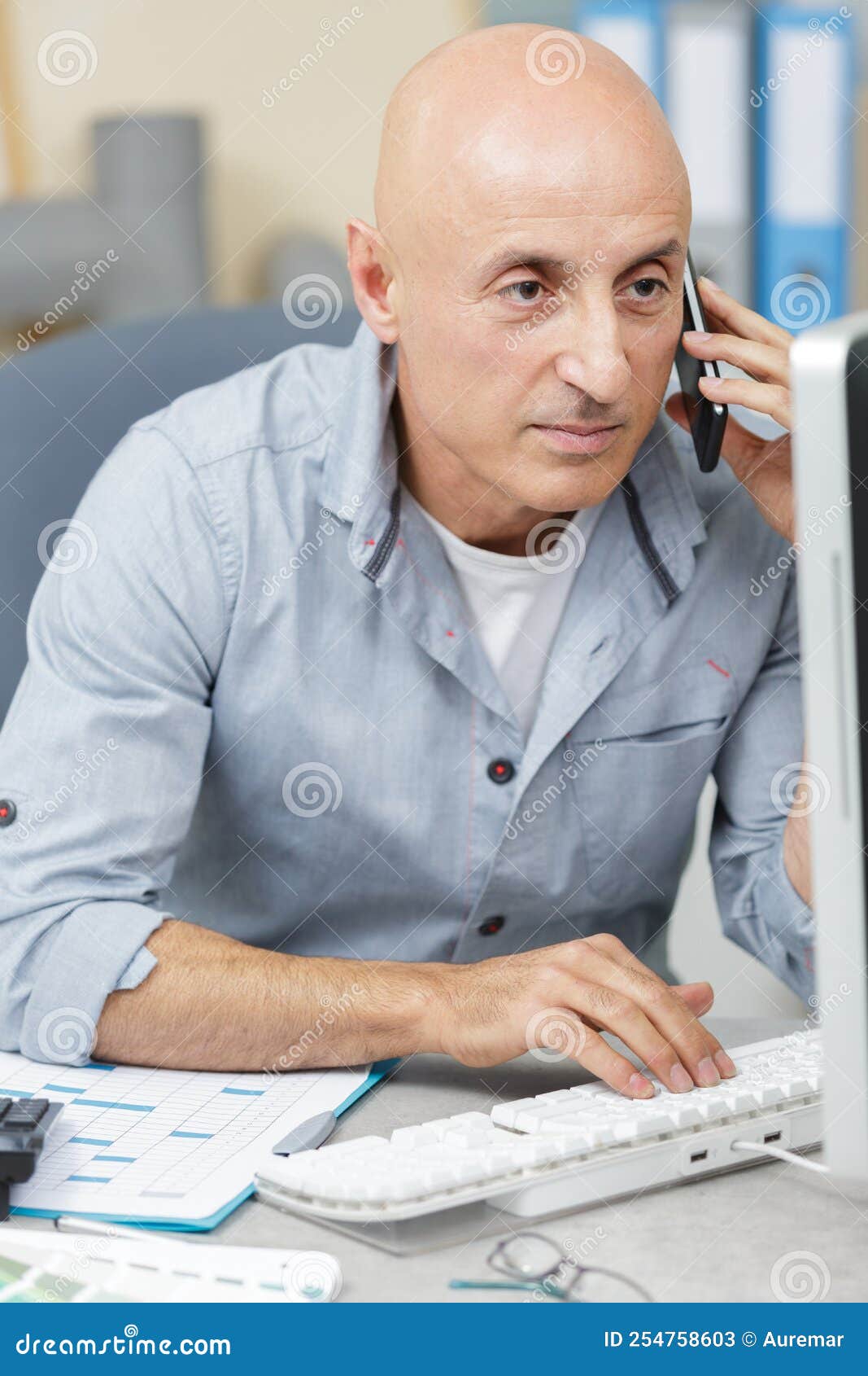 Computer Engineer Repairing Broken Desktop Stock Image - Image of ...