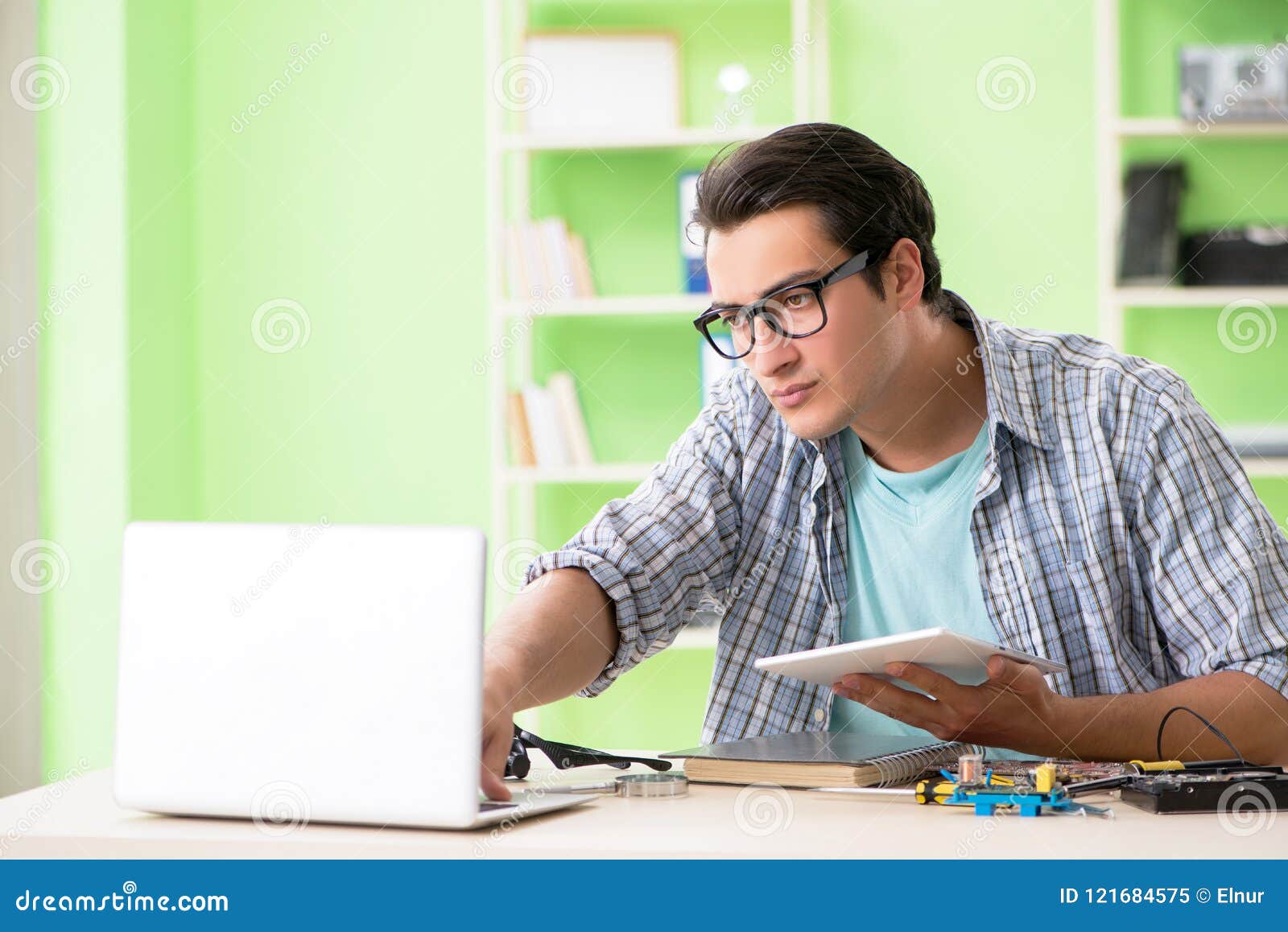 The Computer Engineer Repairing Broken Desktop Stock Image - Image of ...