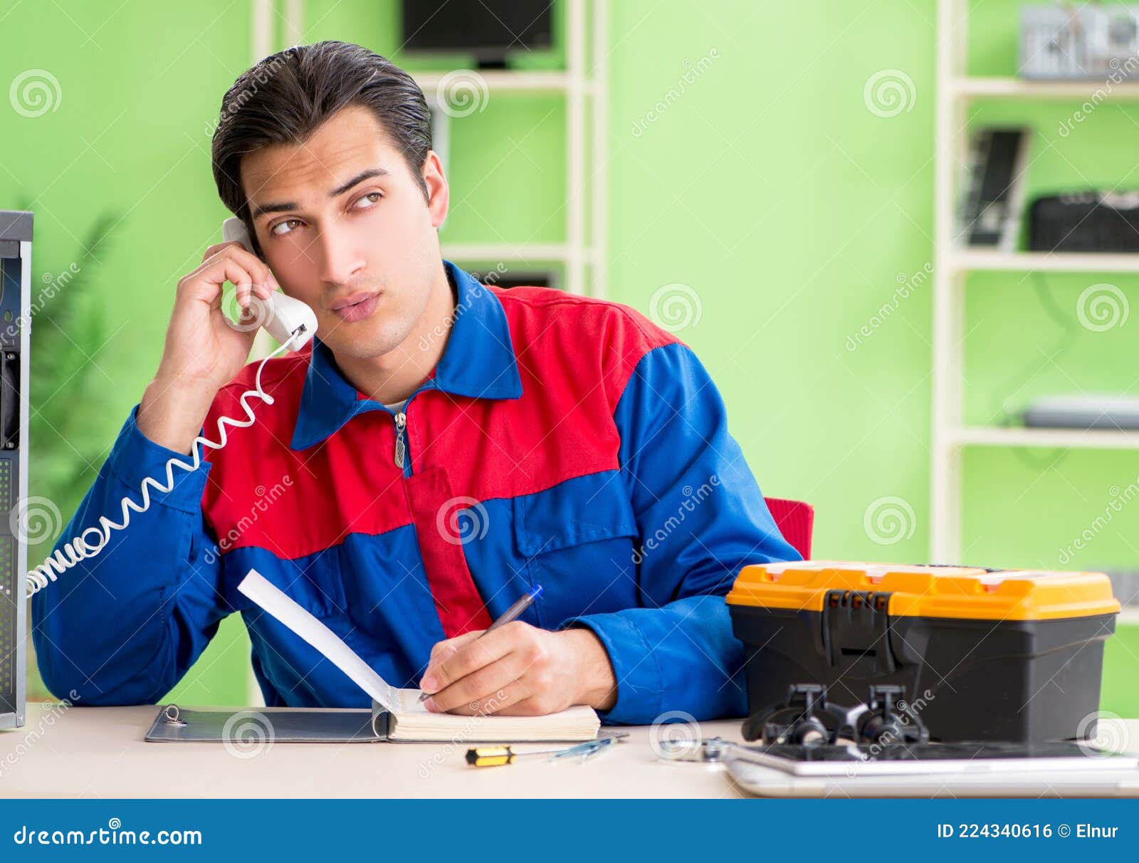 Computer Engineer Repairing Broken Desktop Stock Photo - Image of ...