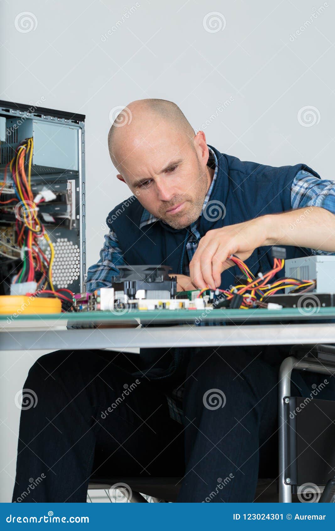 Computer Engineer Repairing Computer in Workshop Stock Image - Image of ...