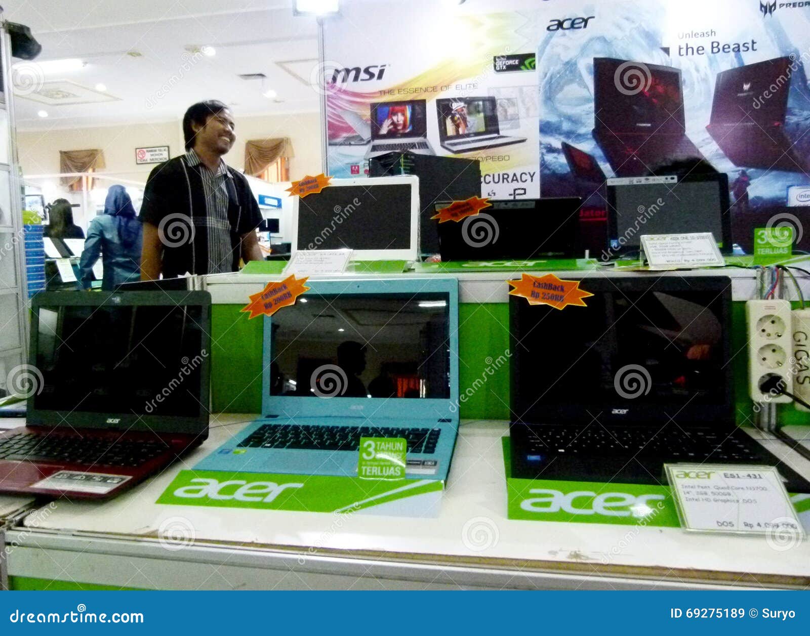 Computer exhibition editorial stock image. Image of exhibition - 69275189