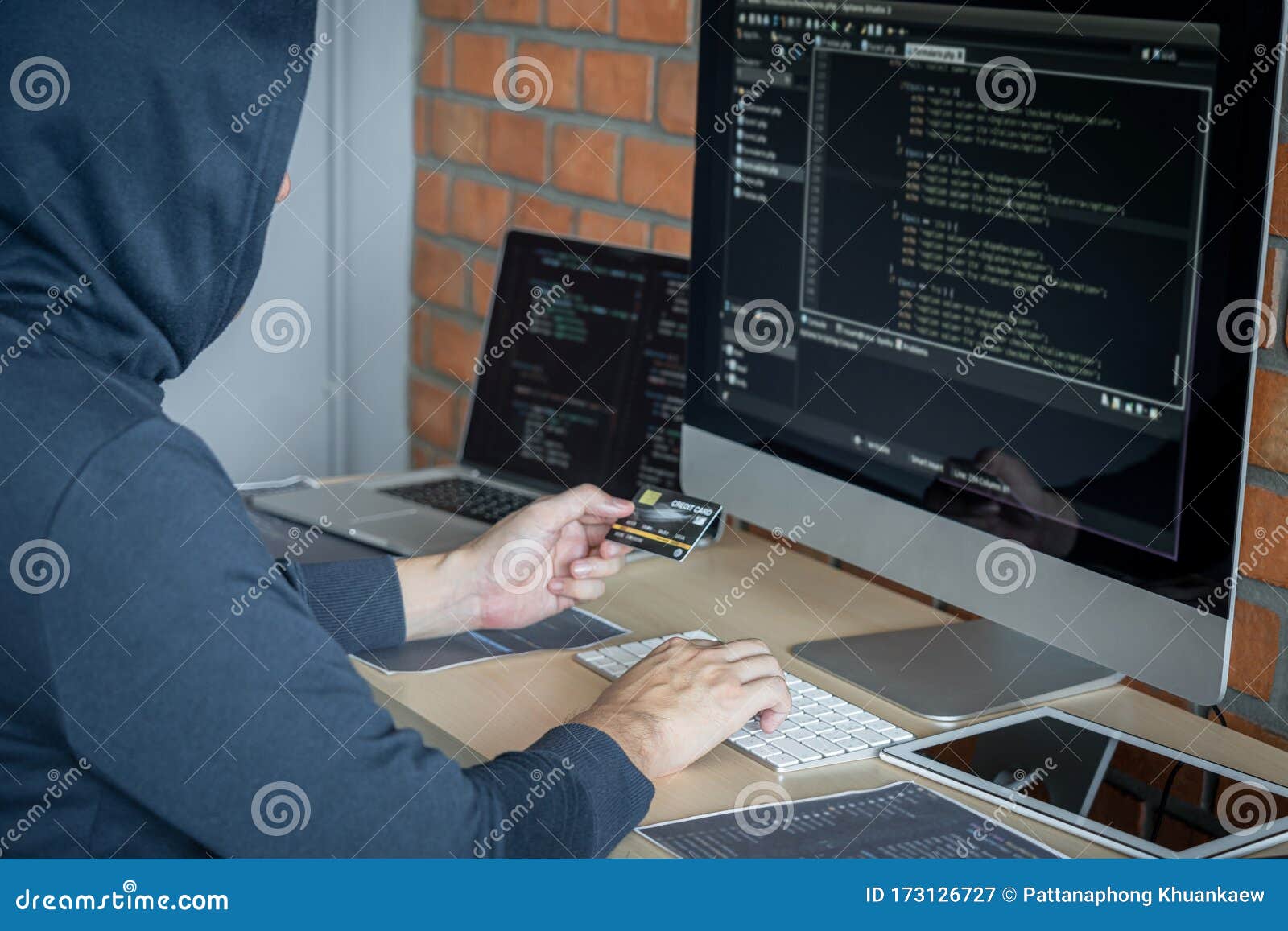 Computer Hacker or Cyber Attack Concept, Dangerous Hooded Hacker Using ...