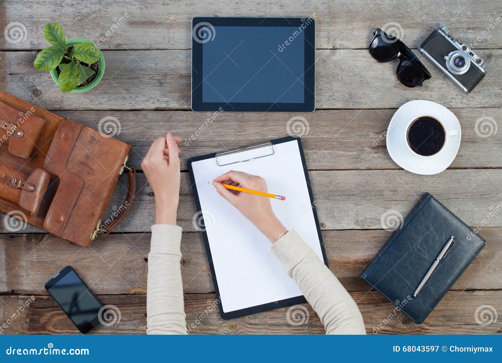 1,231 Screens Phone Computer Stock Photos - Free & Royalty-Free Stock ...