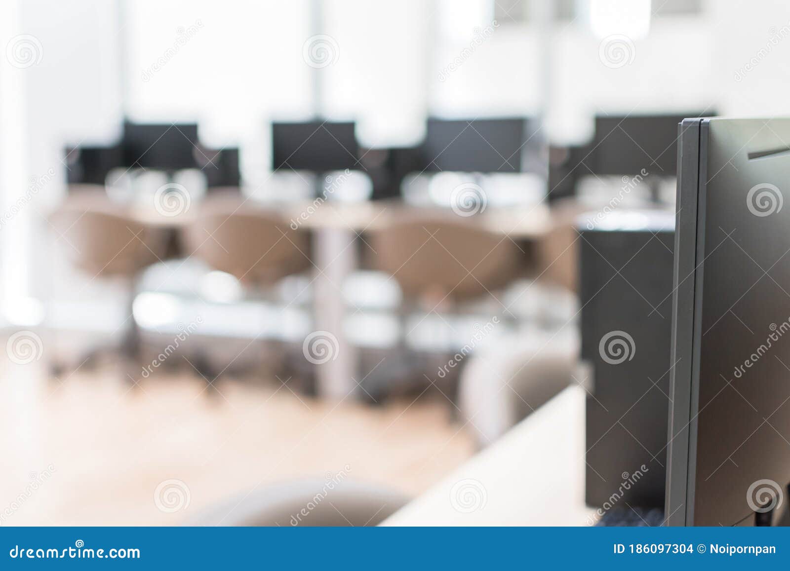 Computer Lab Blur Background With Pc Desktop Computer Machine In Blurry ...