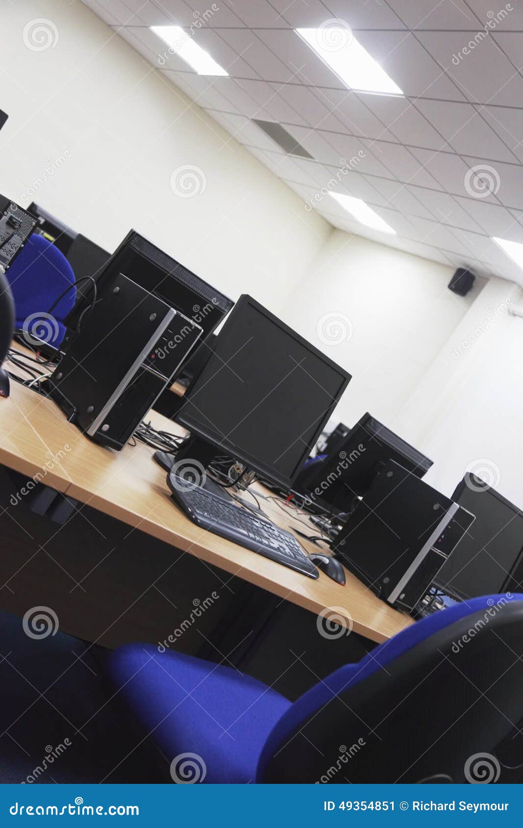 Computer Lab stock image. Image of dramatic, classroom - 49354851