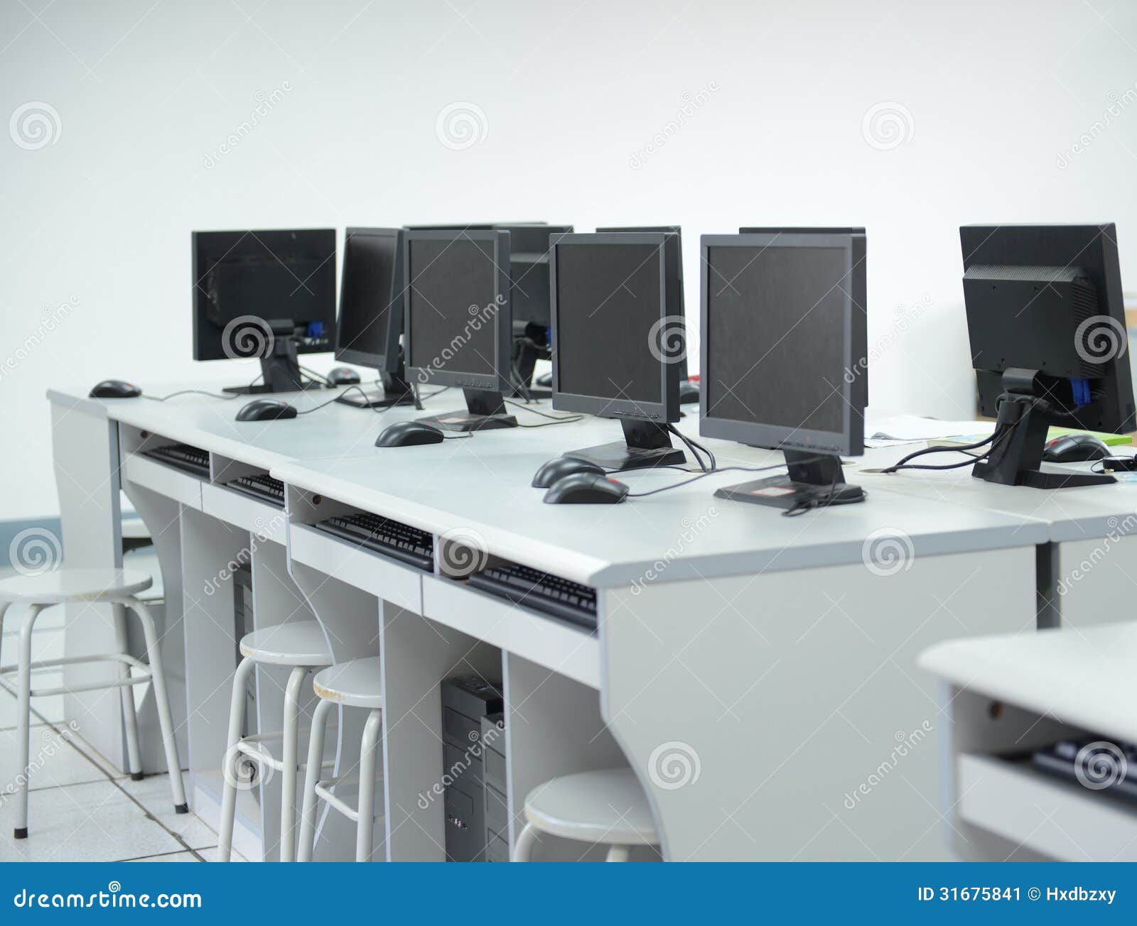Computer lab stock image. Image of desktop, internet - 31675841