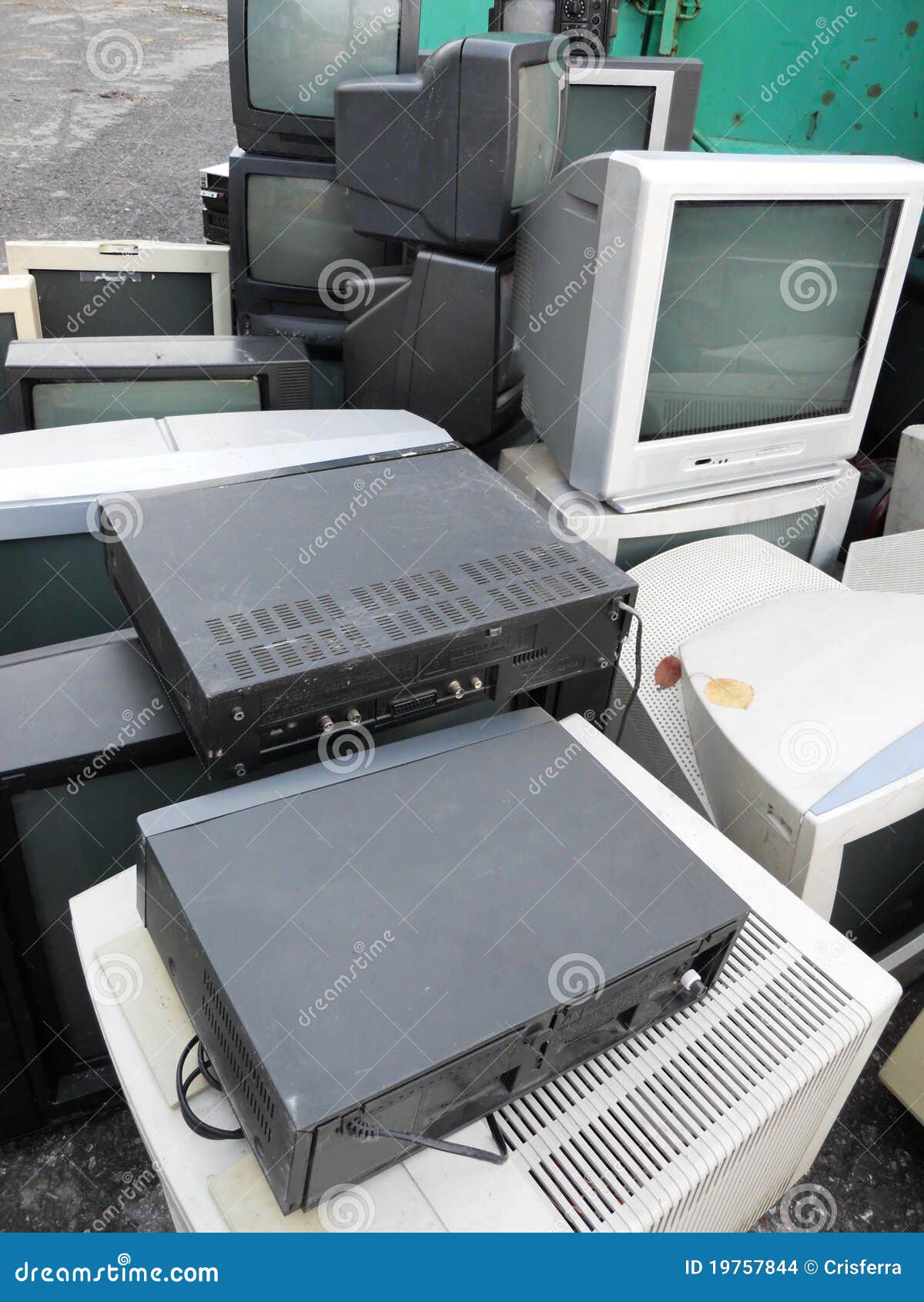 Computer landfill stock photo. Image of heap, equipment - 19757844