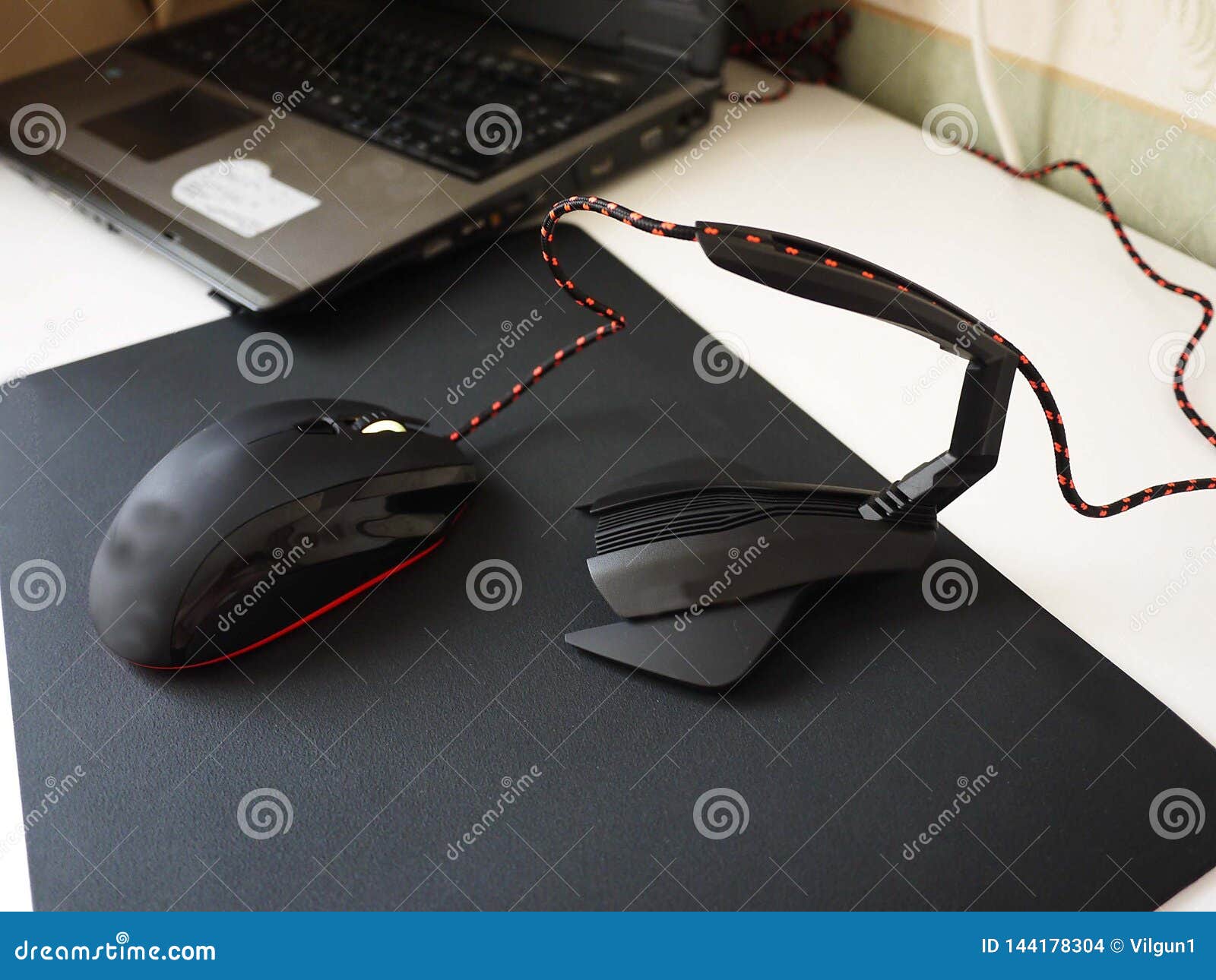 Computer Mouse for Gamers, Can Be Used in Games and on a Personal ...