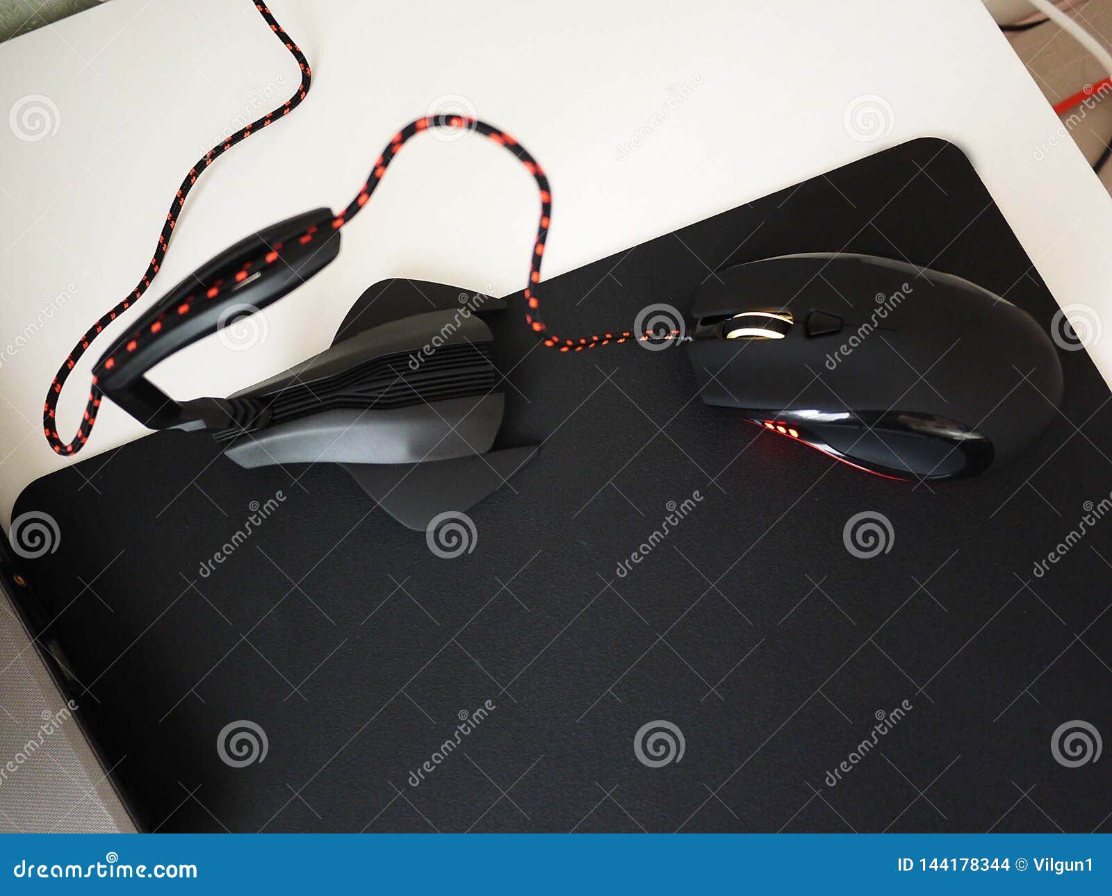 Computer Mouse for Gamers, Can Be Used in Games and on a Personal ...