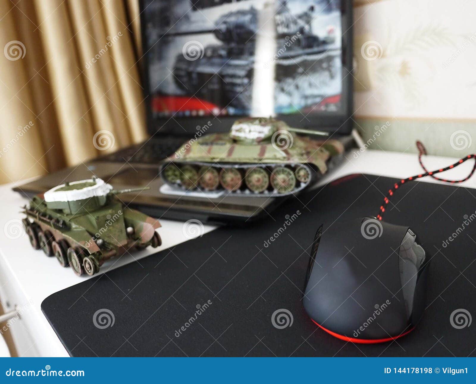 Computer Mouse for Gamers, Can Be Used in Games and on a Personal ...