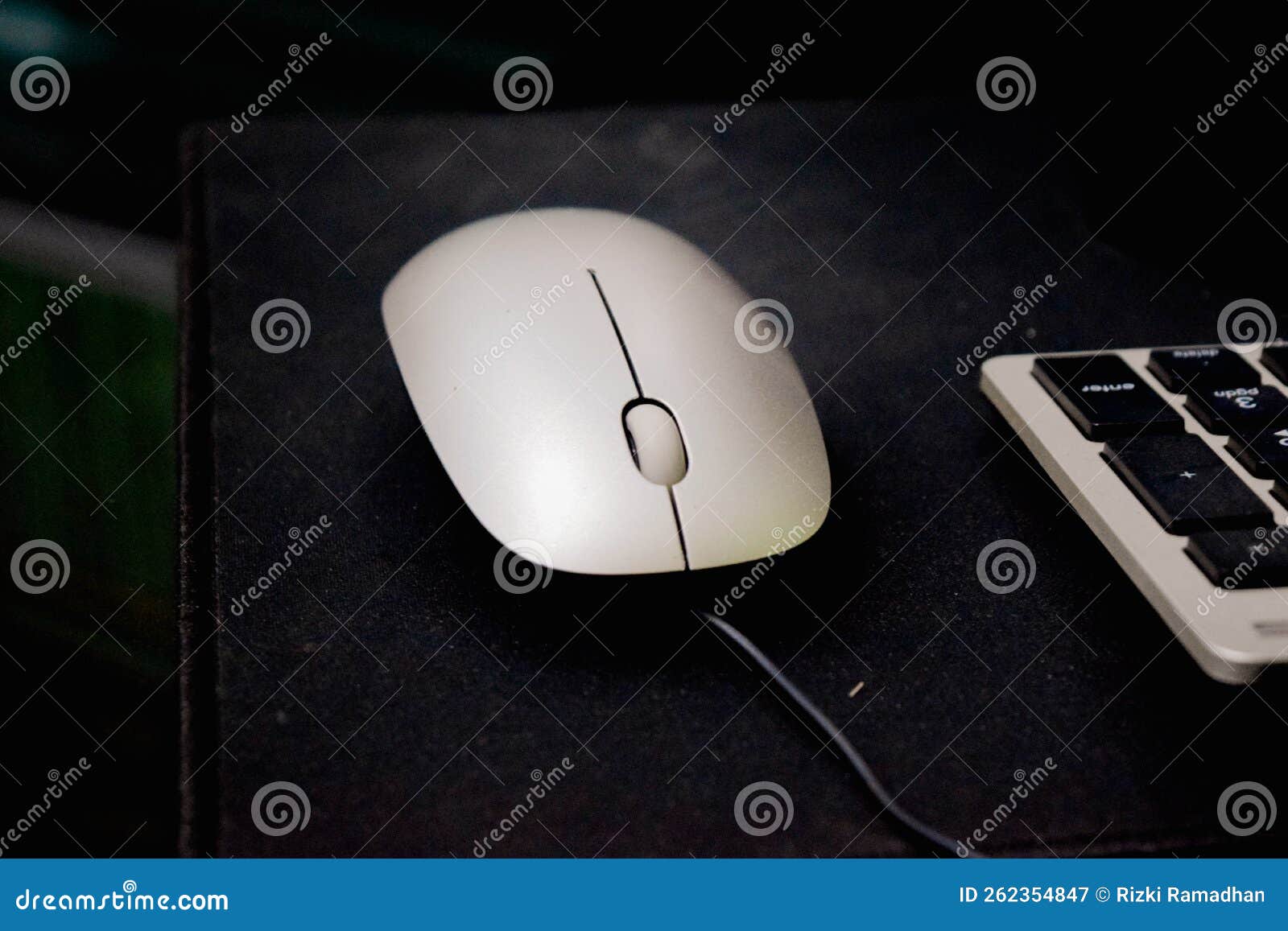 Computer Mouse on the Office Desk Stock Image - Image of organ, light ...