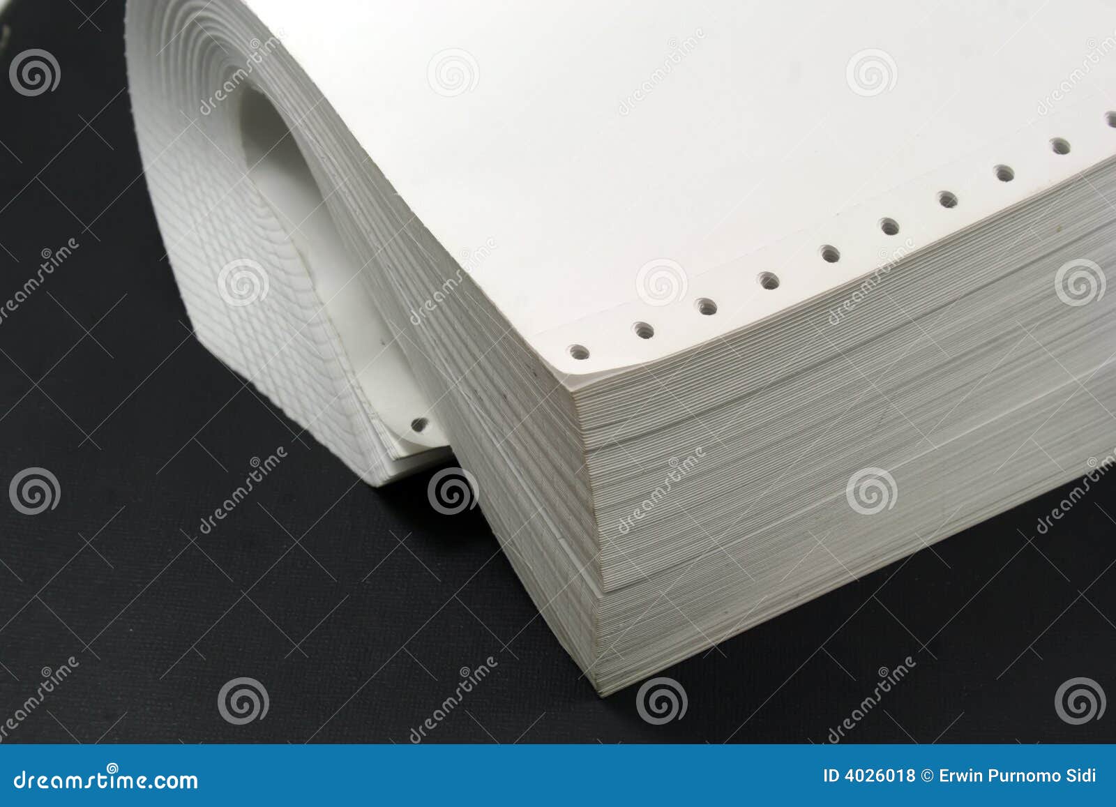 Computer Oder Kontinuierliches Papier Stockfoto - Bild von druck ...