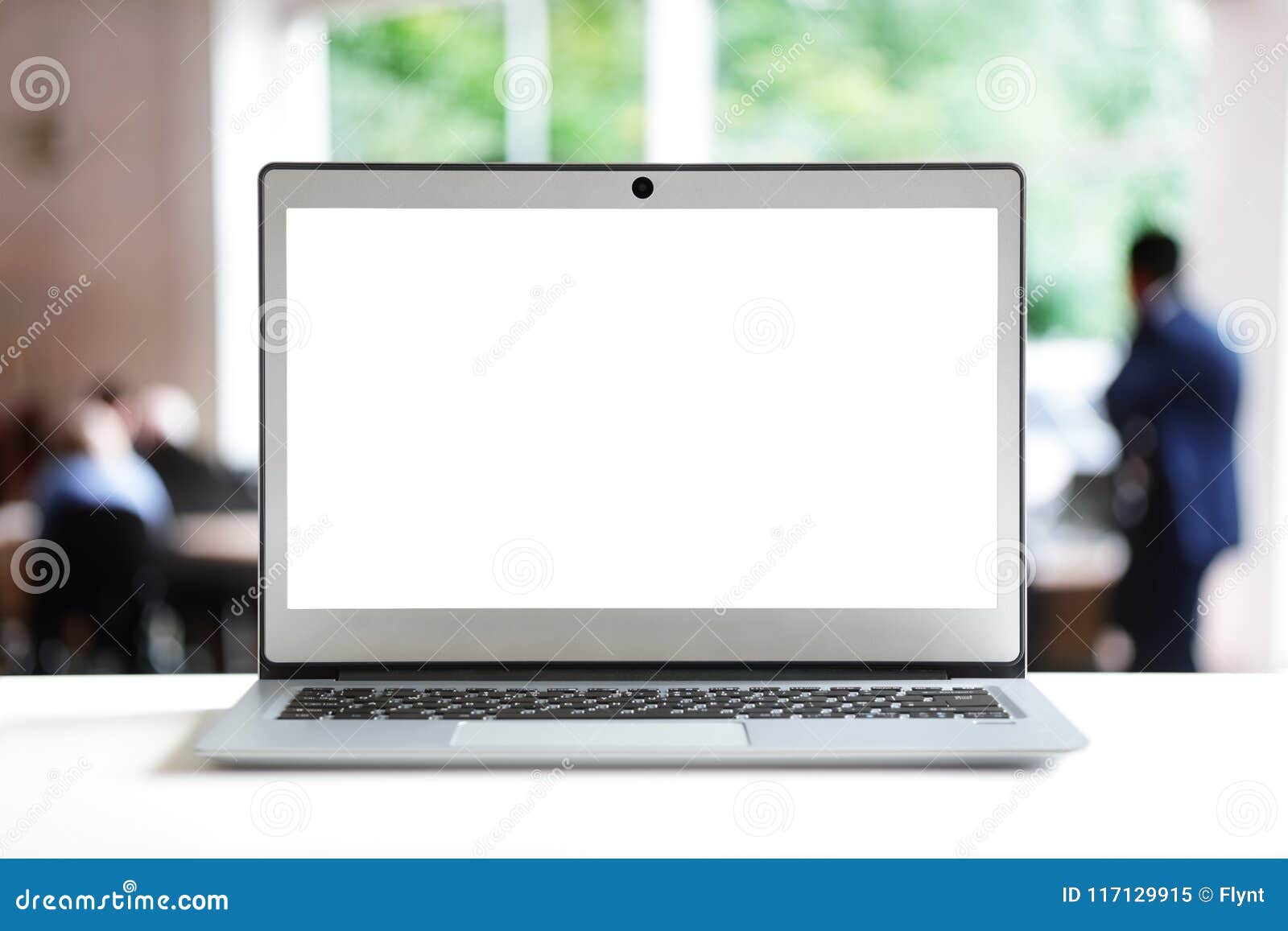 Computer Portatile Con Lo Schermo in Bianco in Ufficio Immagine Stock ...