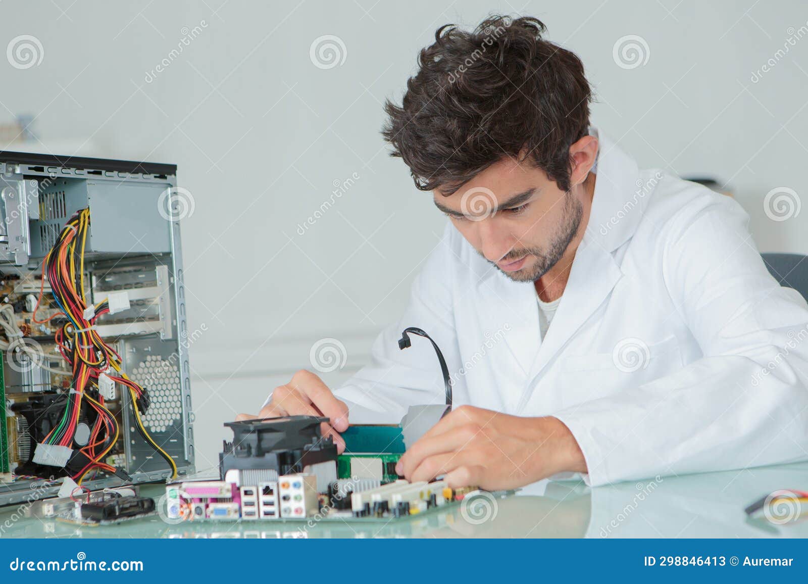 Computer Repair Man Working Stock Image - Image of worker, occupation ...