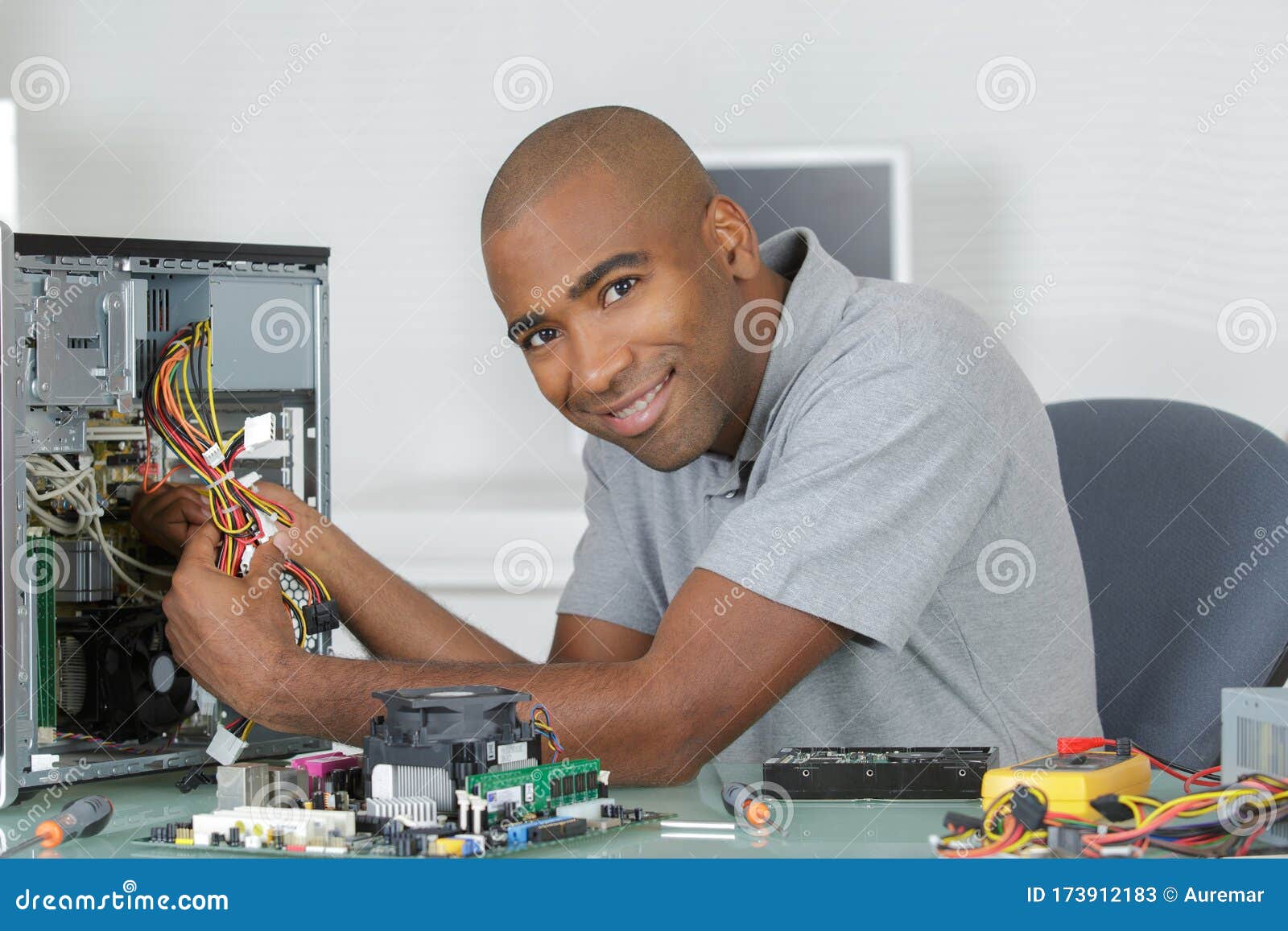 Computer repairman at work stock image. Image of repairman - 173912183